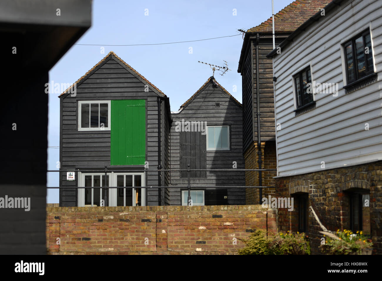 Weatherboard cladding hi-res stock photography and images - Alamy