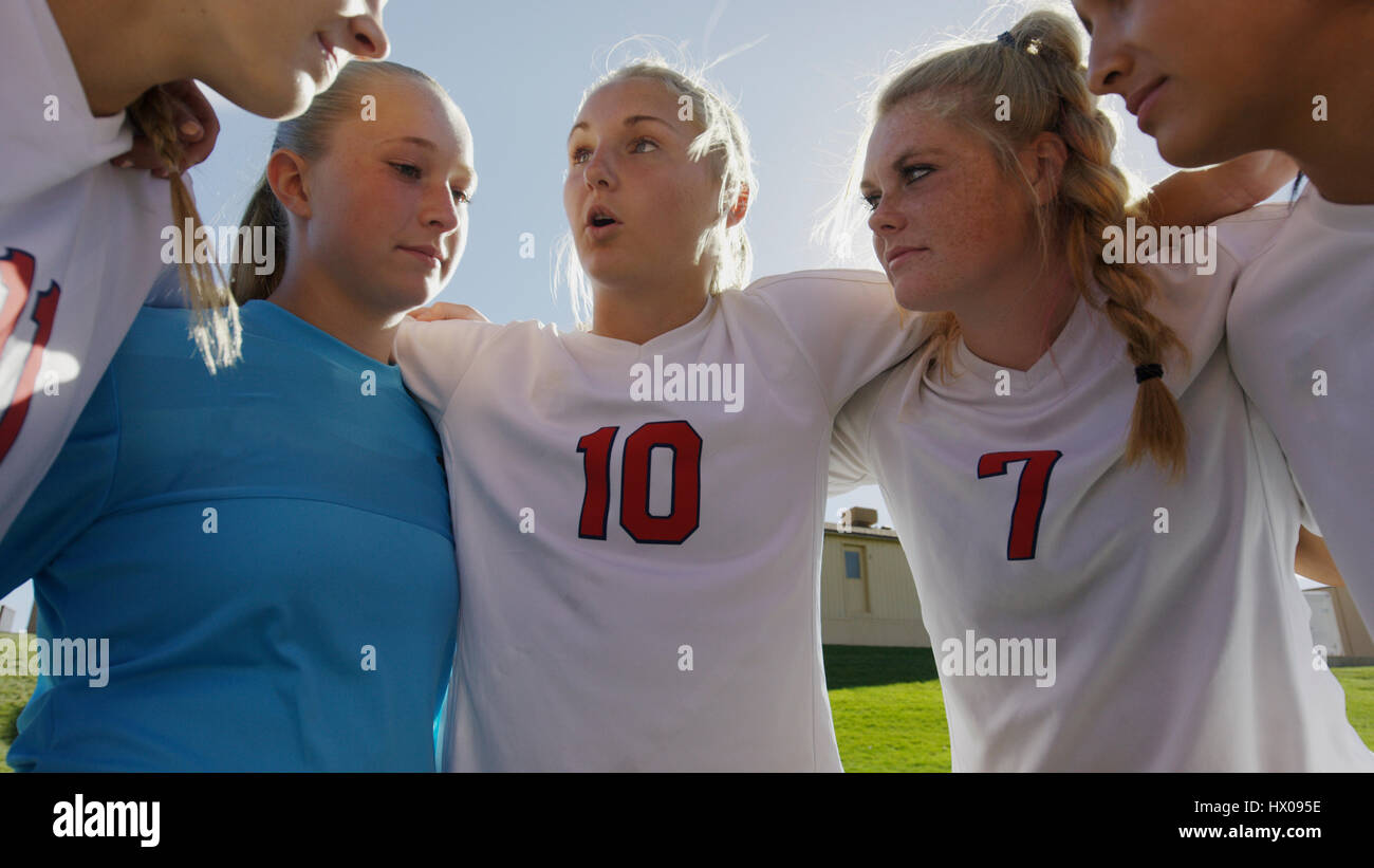 Soccer team huddle hi-res stock photography and images - Alamy