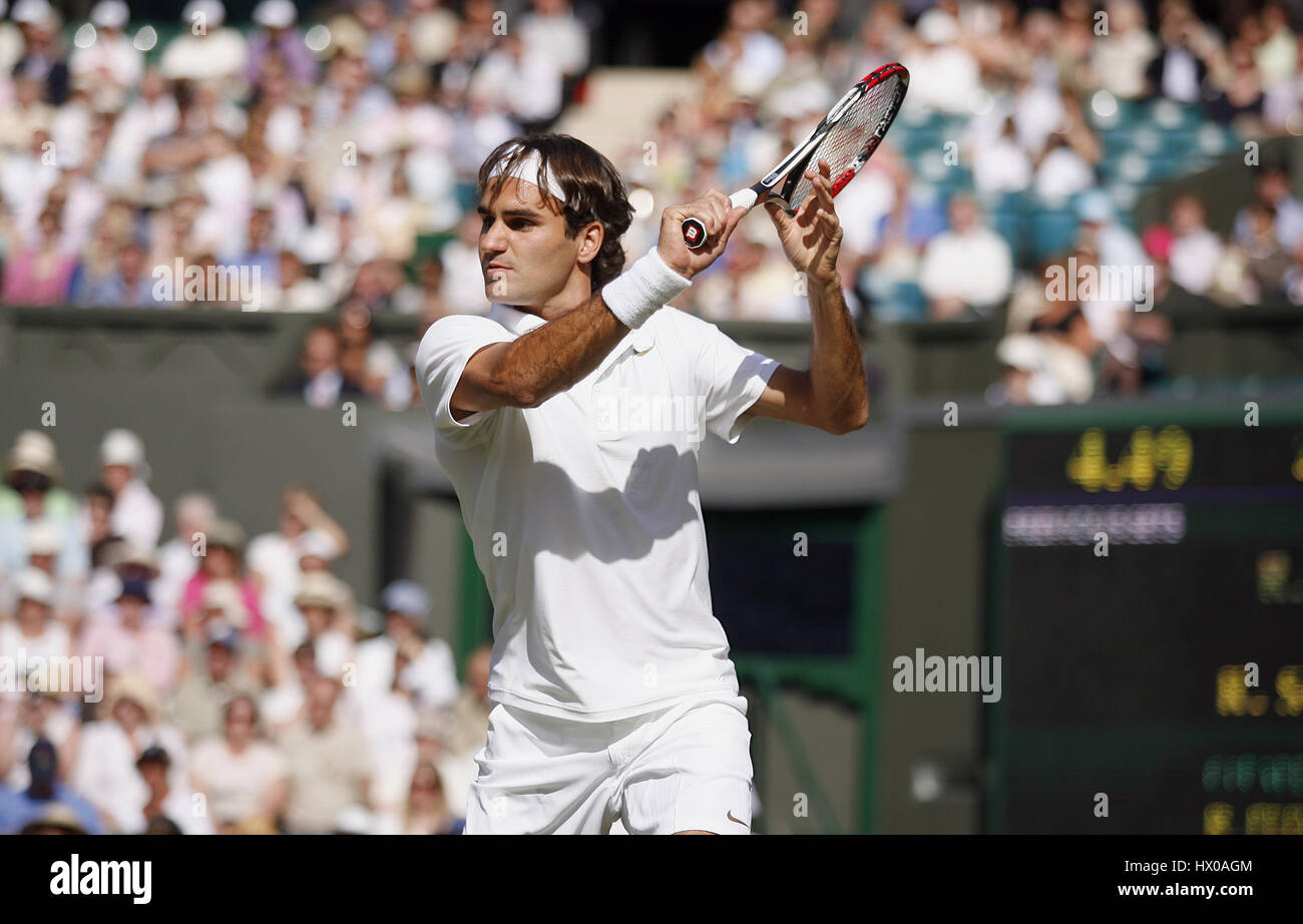 ROGER FEDERER SWITZERLAND WIMBLEDON LONDON ENGLAND 25 June 2008 Stock ...