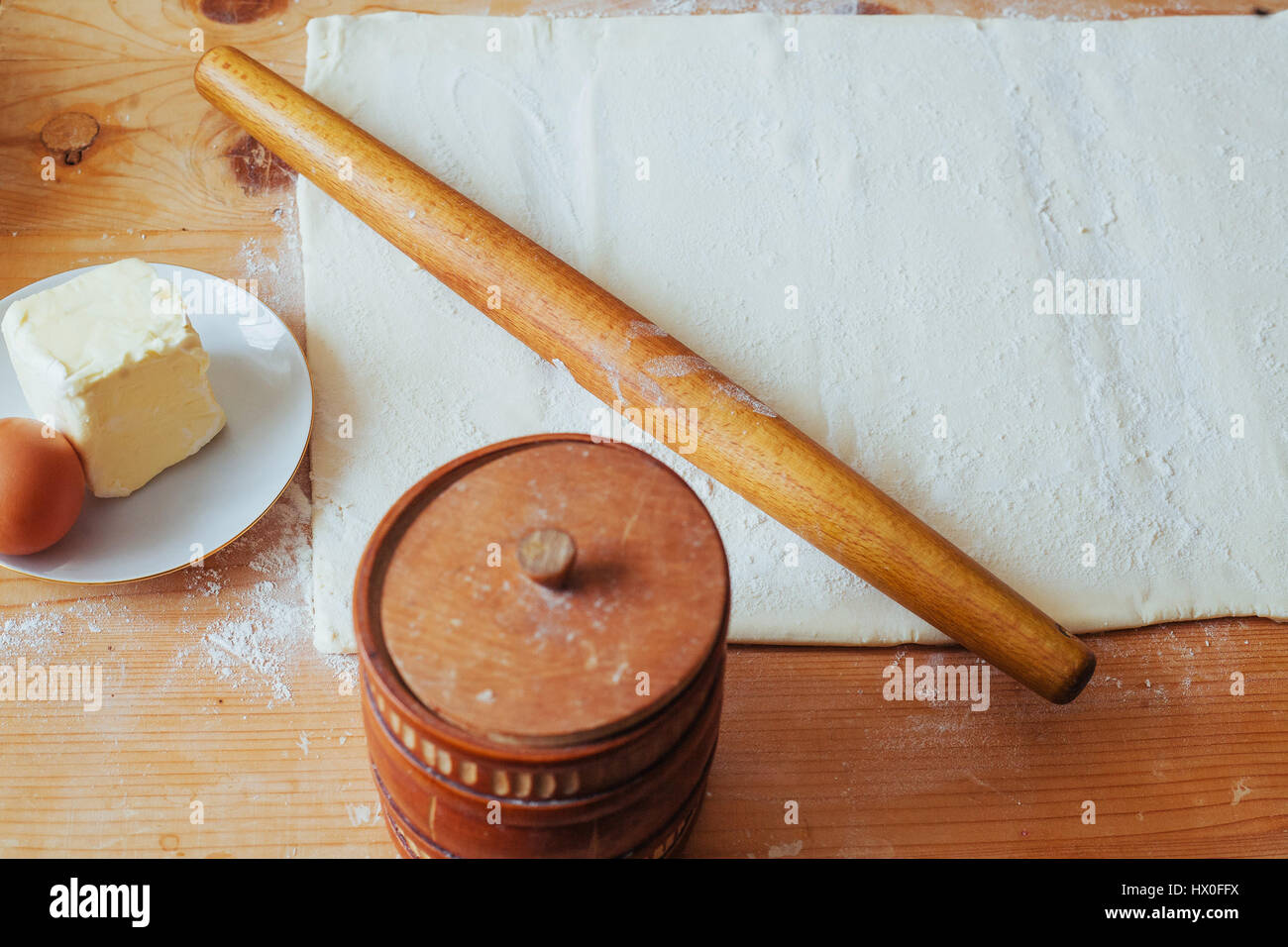Floured work surface hi-res stock photography and images - Alamy