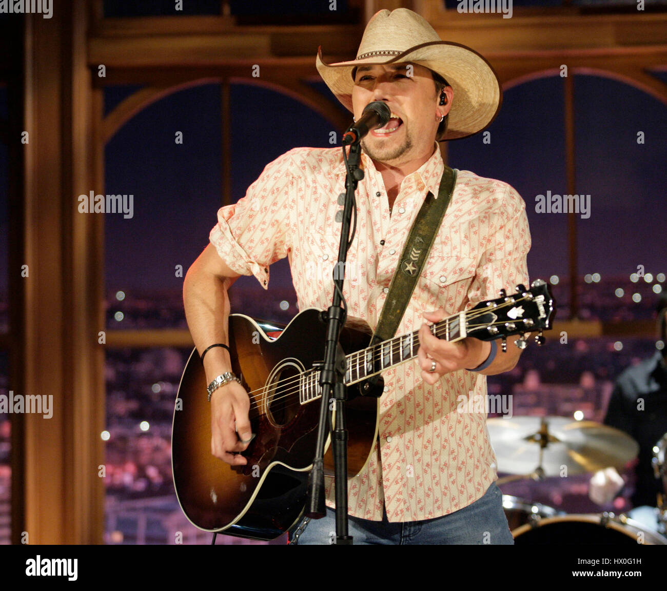 Country singer guitar hi-res stock photography and images - Alamy