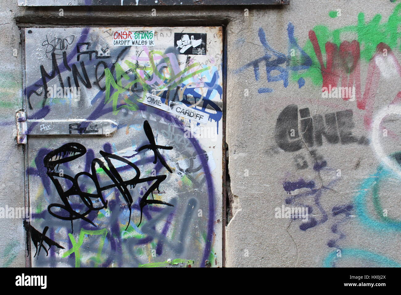 Graffiti in an alleyway in Cardiff, Wales Stock Photo - Alamy