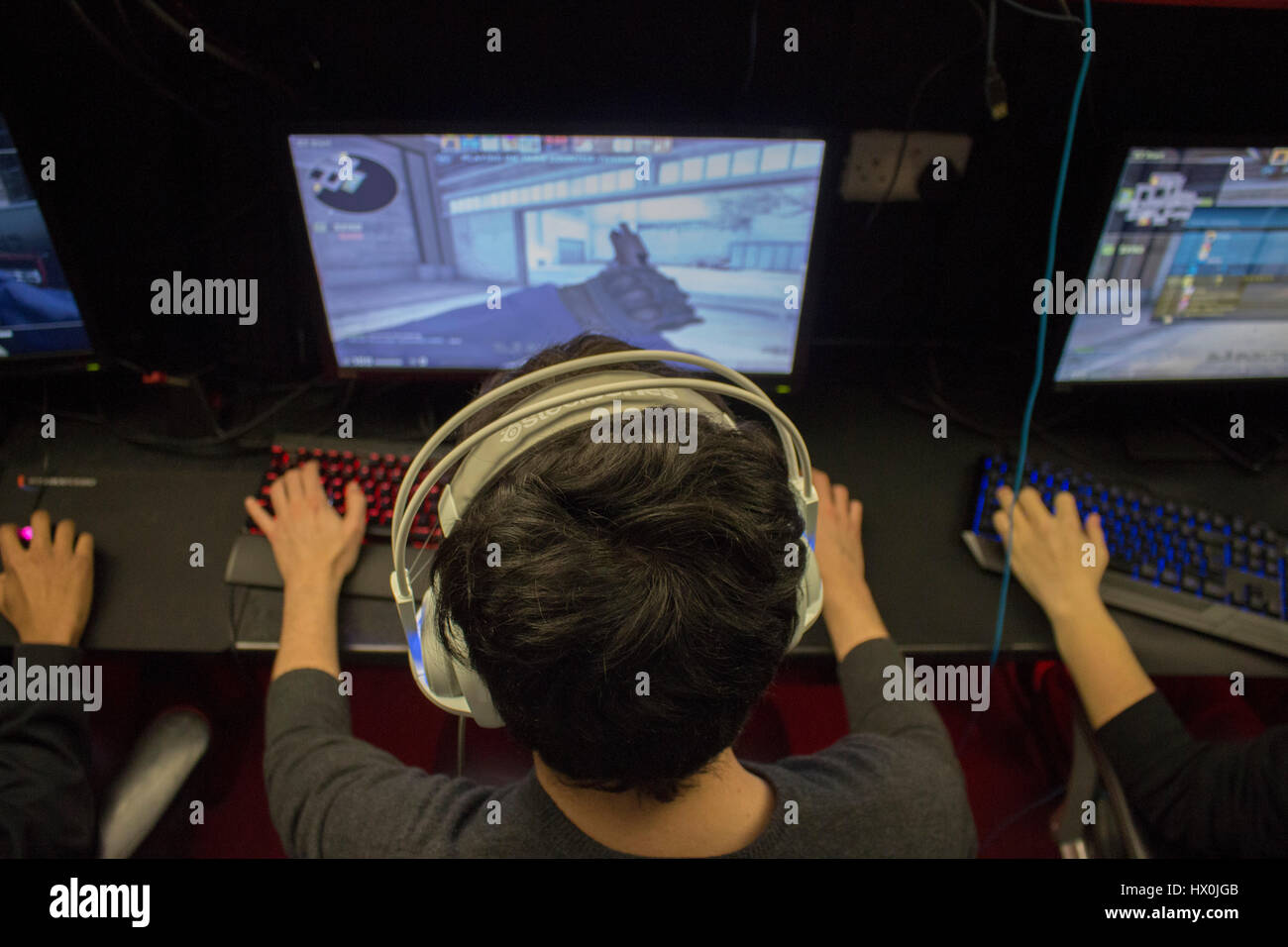 Teams play in 5V5 counter strike global offensive LAN at talk and surf ...