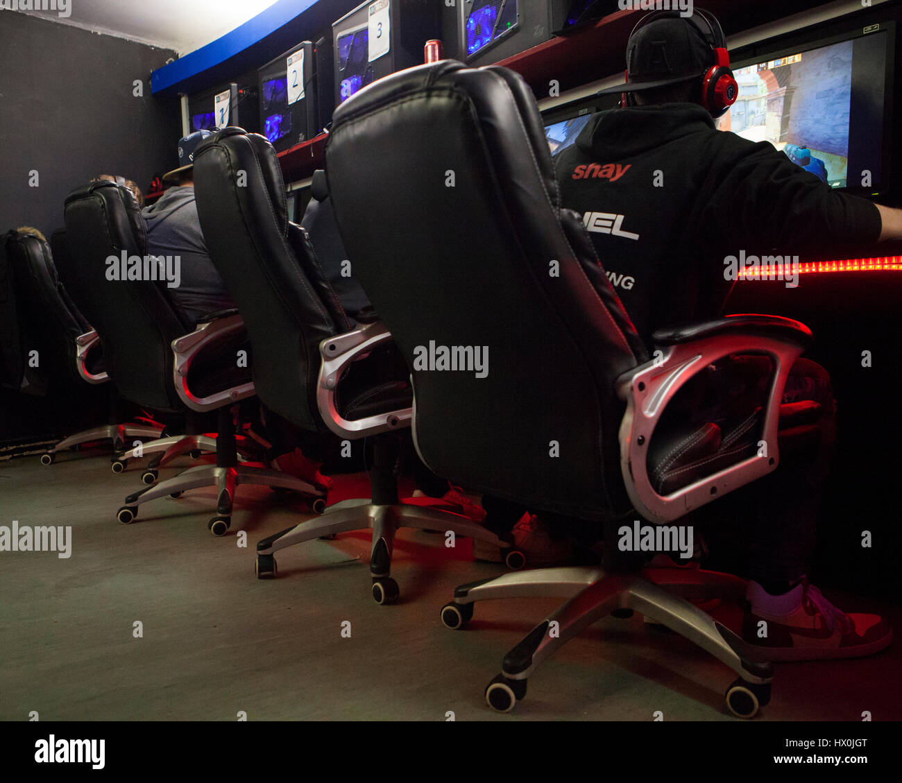 Teams play in 5V5 counter strike global offensive LAN at talk and surf ...