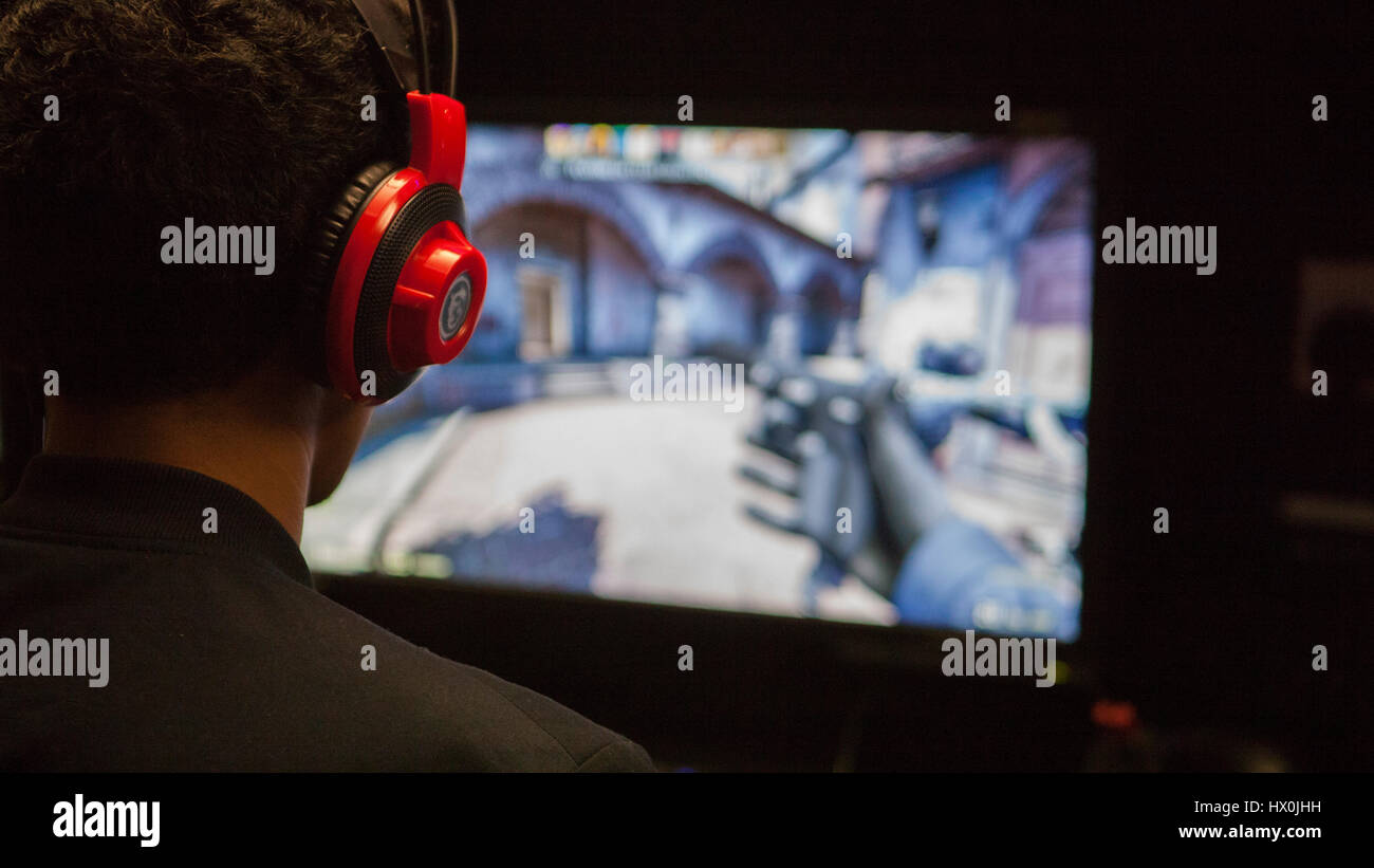 Teams play in 5V5 counter strike global offensive LAN at talk and surf ...