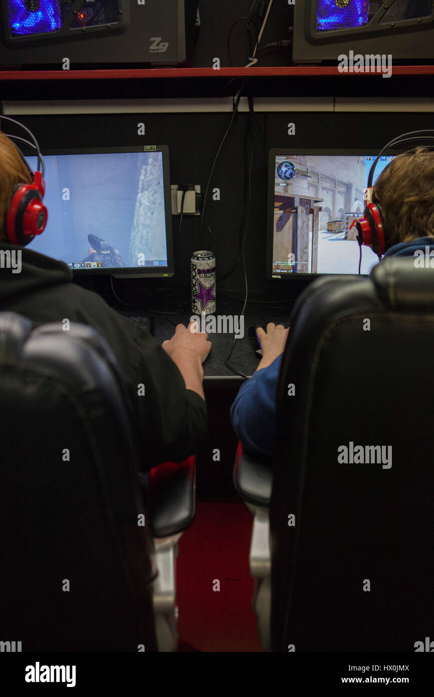 Teams play in 5V5 counter strike global offensive LAN at talk and surf ...