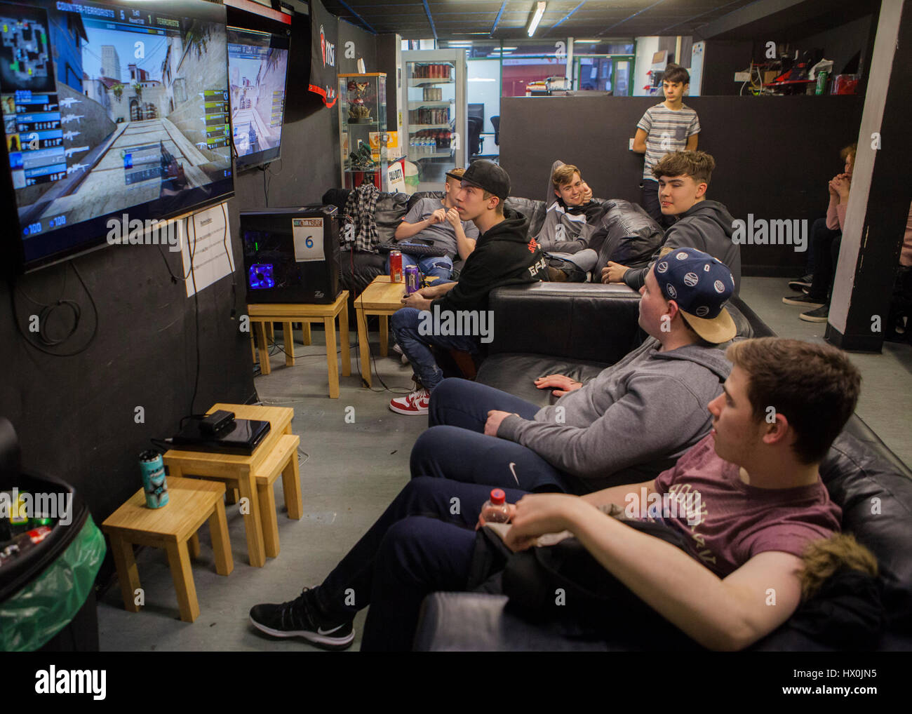 Teams play in 5V5 counter strike global offensive LAN at talk and surf ...