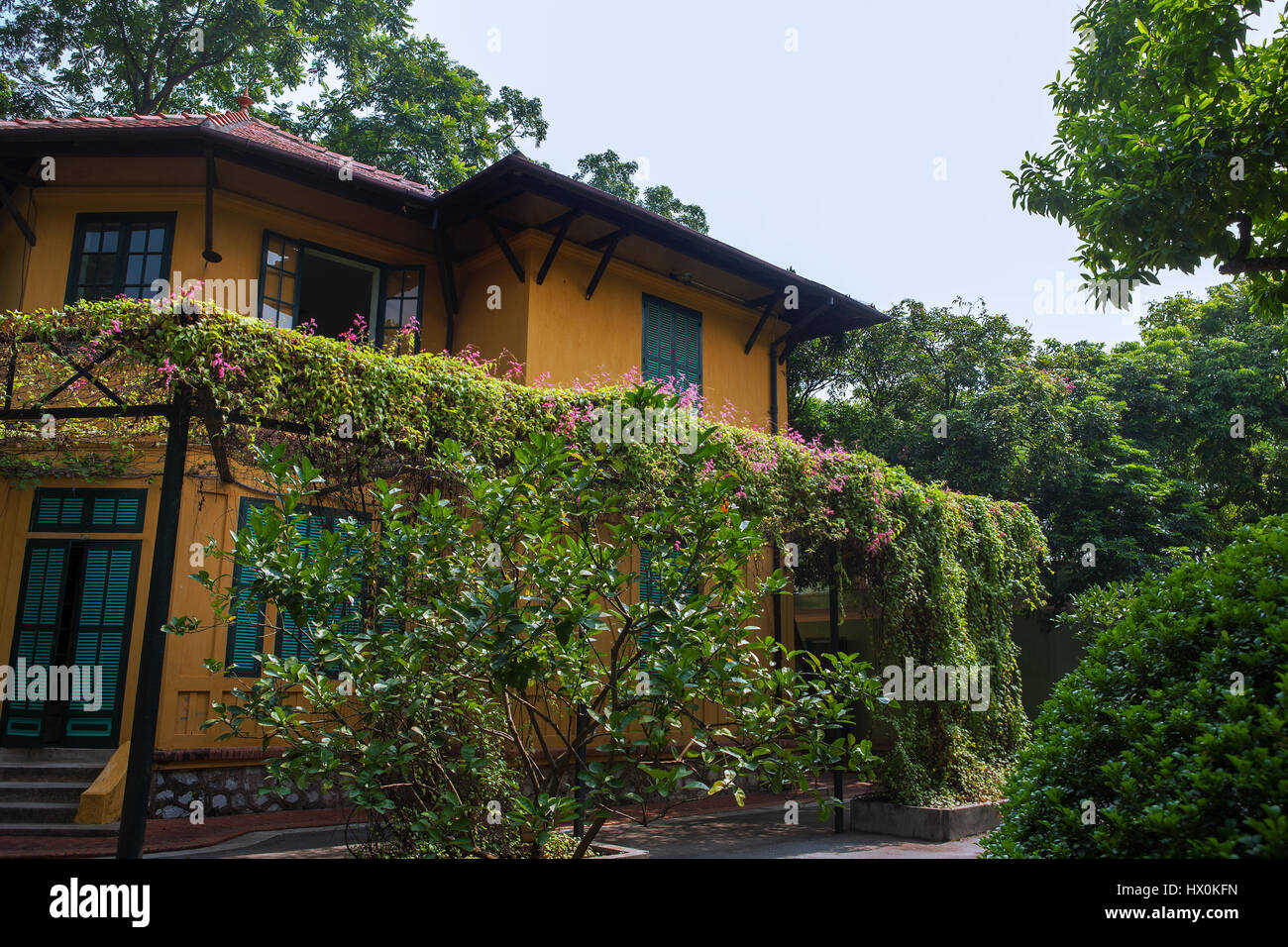 The modest house in the grounds of the Presidential Palace, where Ho ...