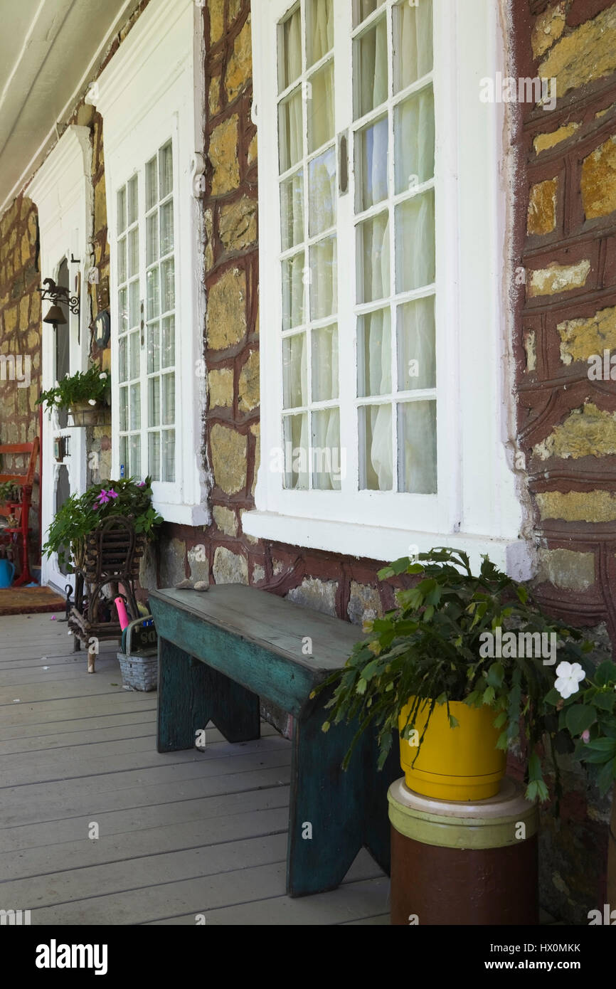 America old house veranda hi-res stock photography and images - Alamy
