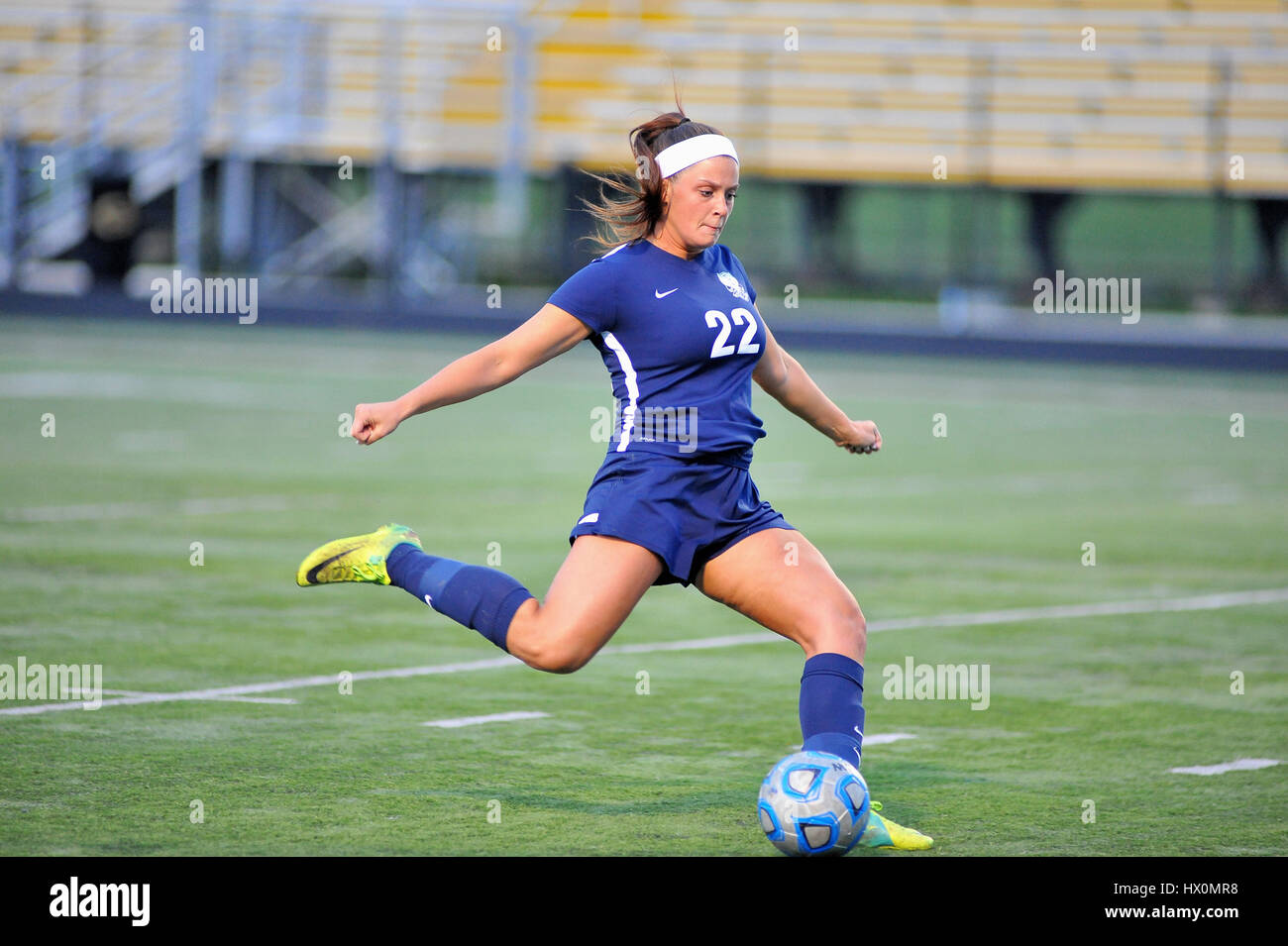 Shot kick hi-res stock photography and images - Alamy