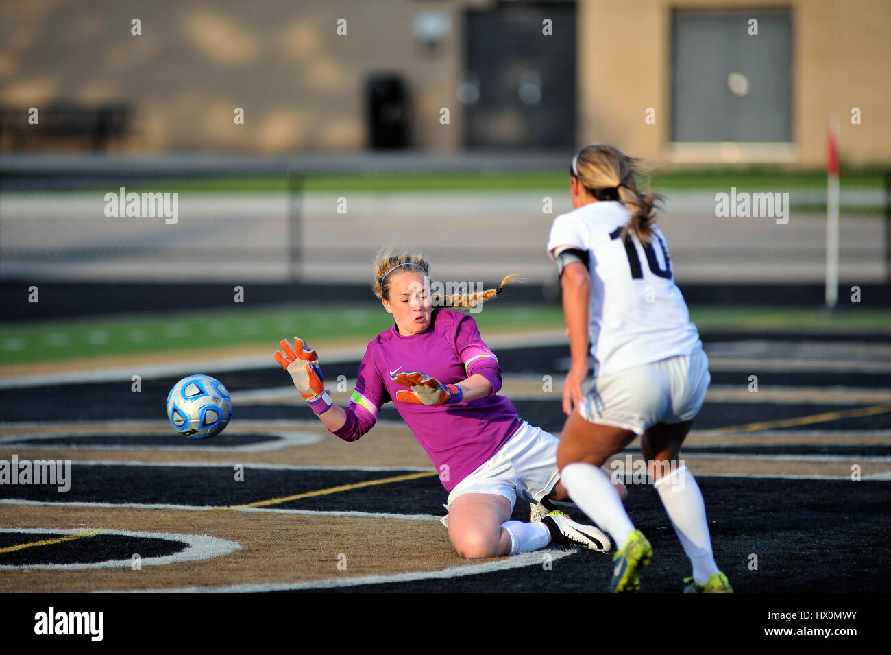 Goalie making save hi-res stock photography and images - Alamy