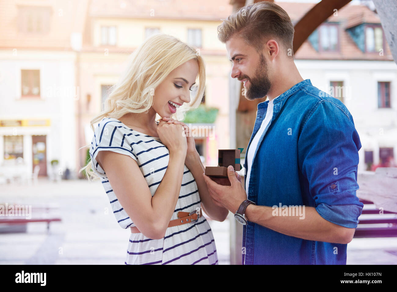 Man woman doing step hi-res stock photography and images - Alamy