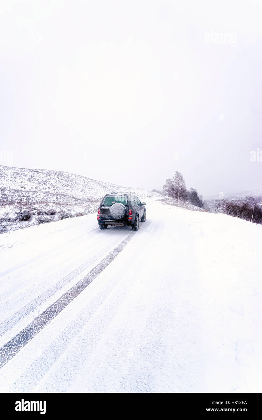 Car driving country lane scotland hi-res stock photography and images ...