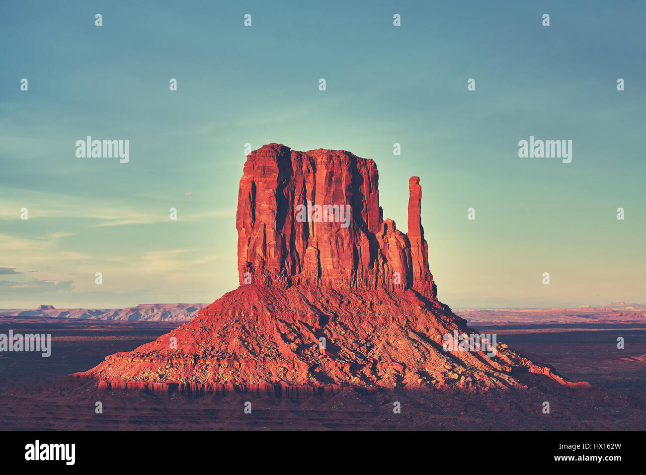 Beautiful desert butte hi-res stock photography and images - Alamy