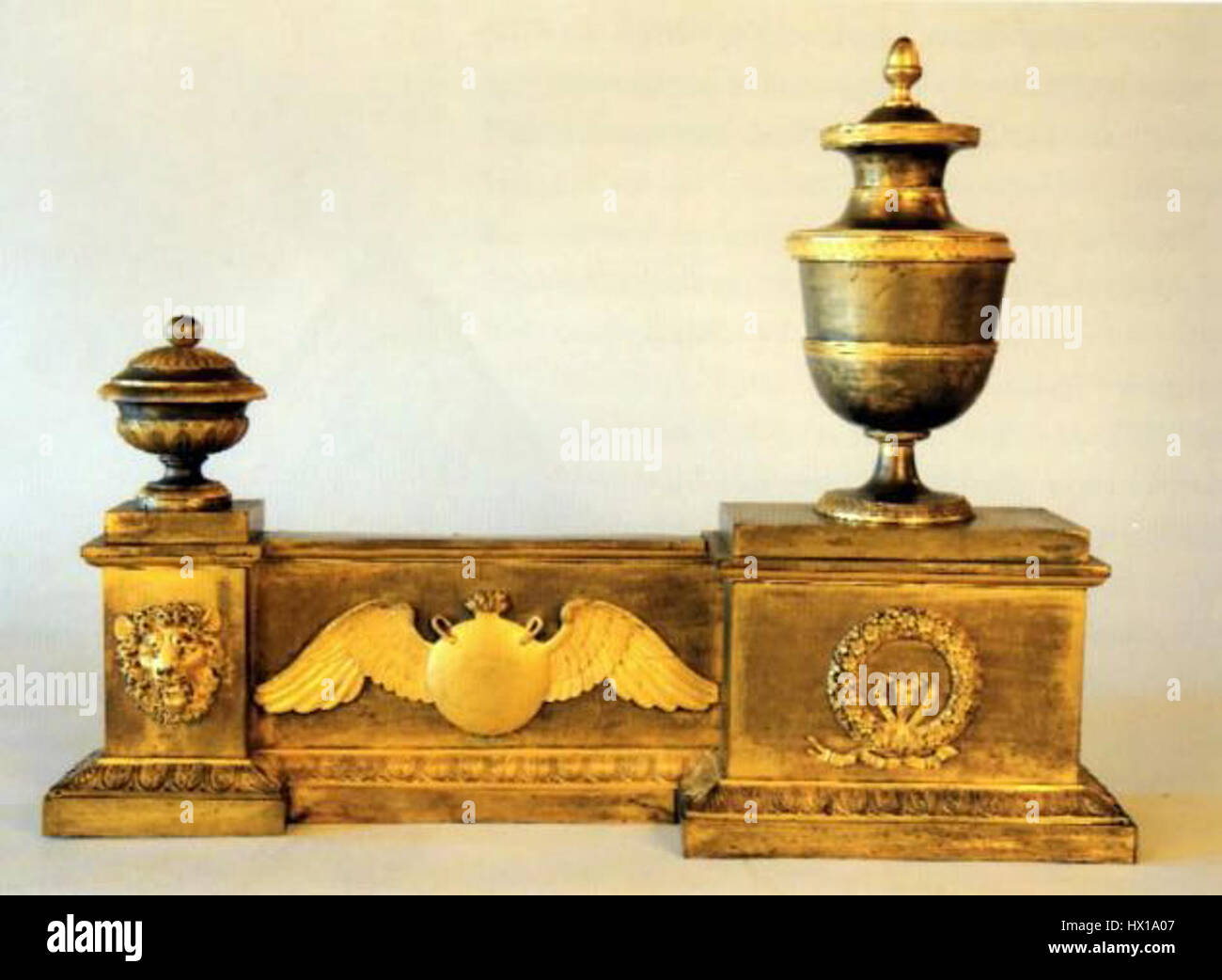 Mobilier antique hi-res stock photography and images - Alamy