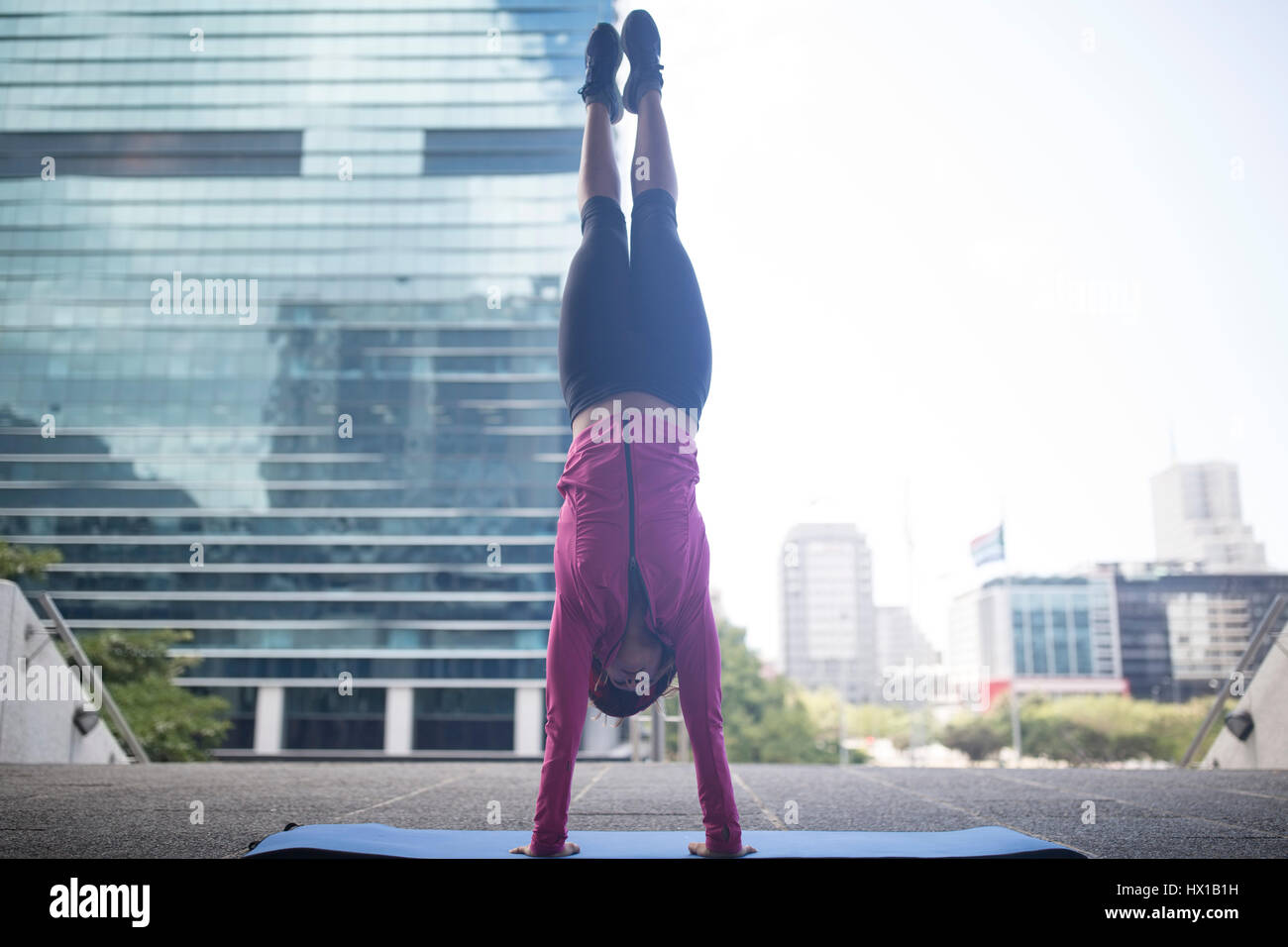Gymnastics handstand mat hi-res stock photography and images - Alamy