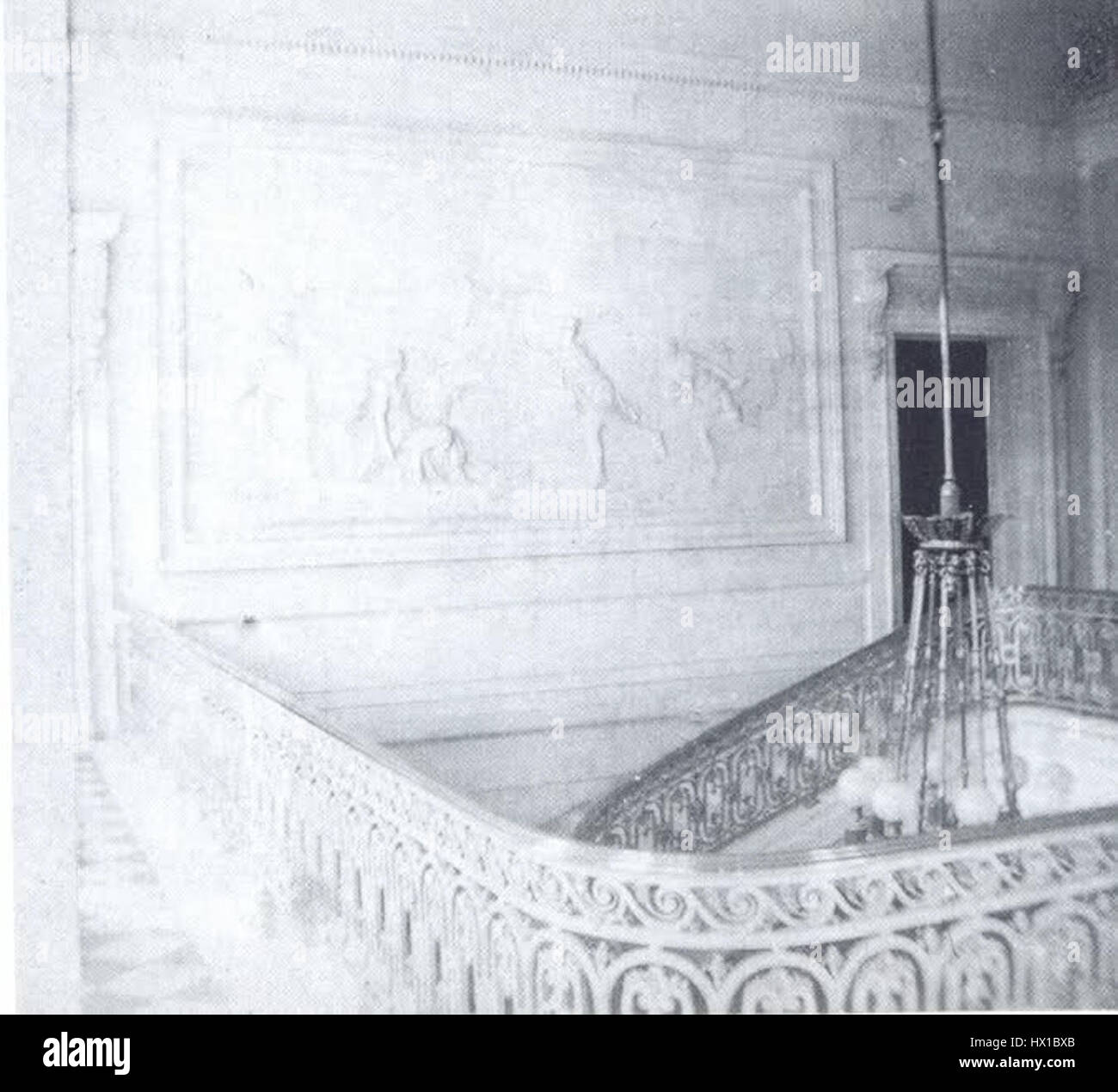 The 'Escalier de la Reine' (Queen's Staircase) is a prominent ...