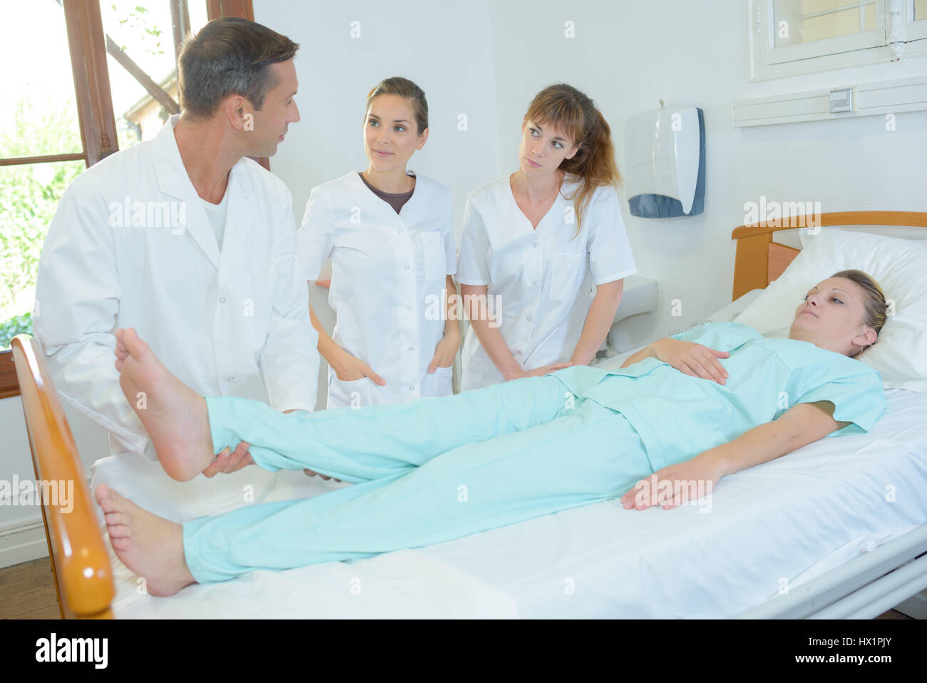 Patient bed lift hi-res stock photography and images - Alamy