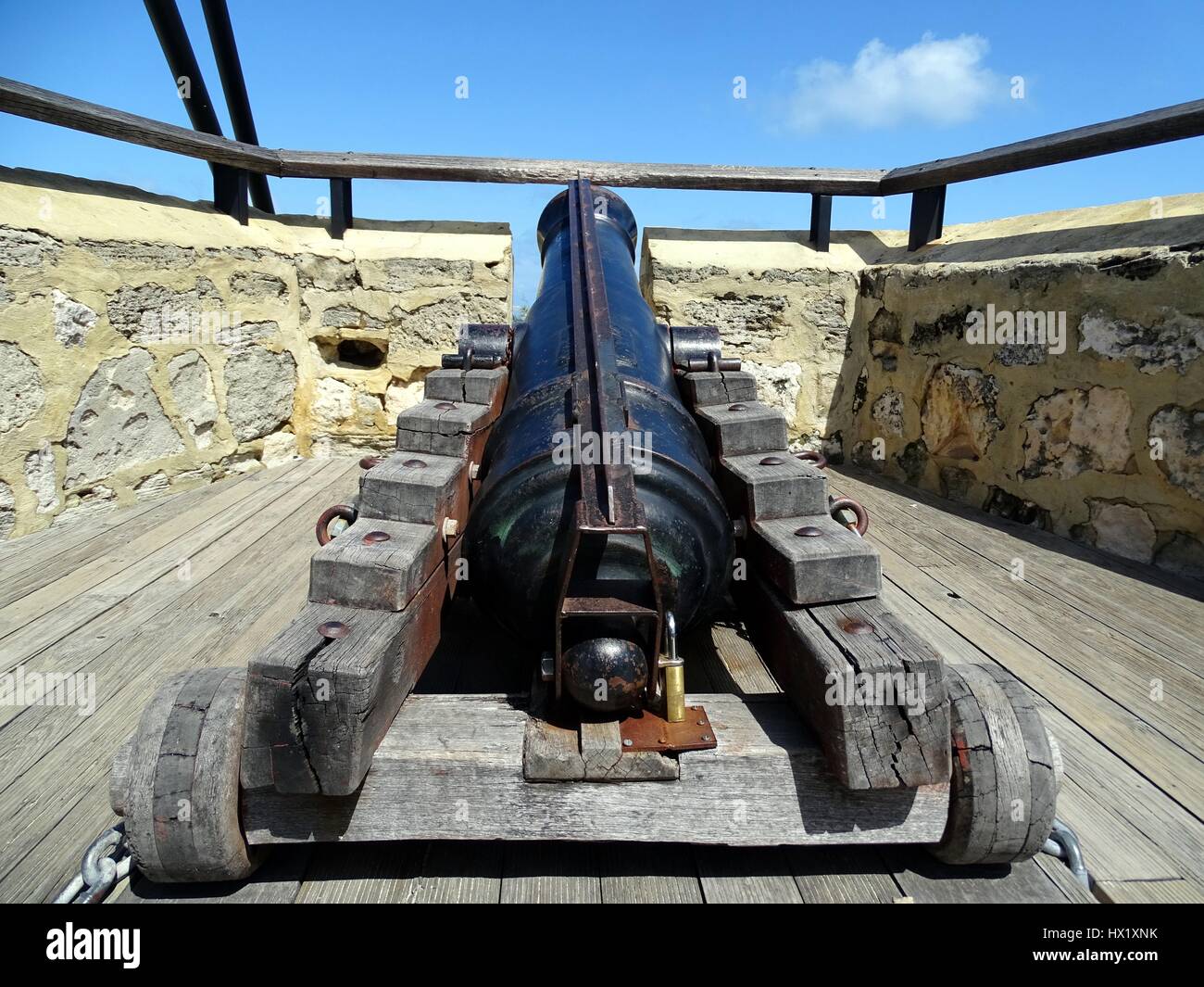 Howitzer gun big bertha hi-res stock photography and images - Alamy