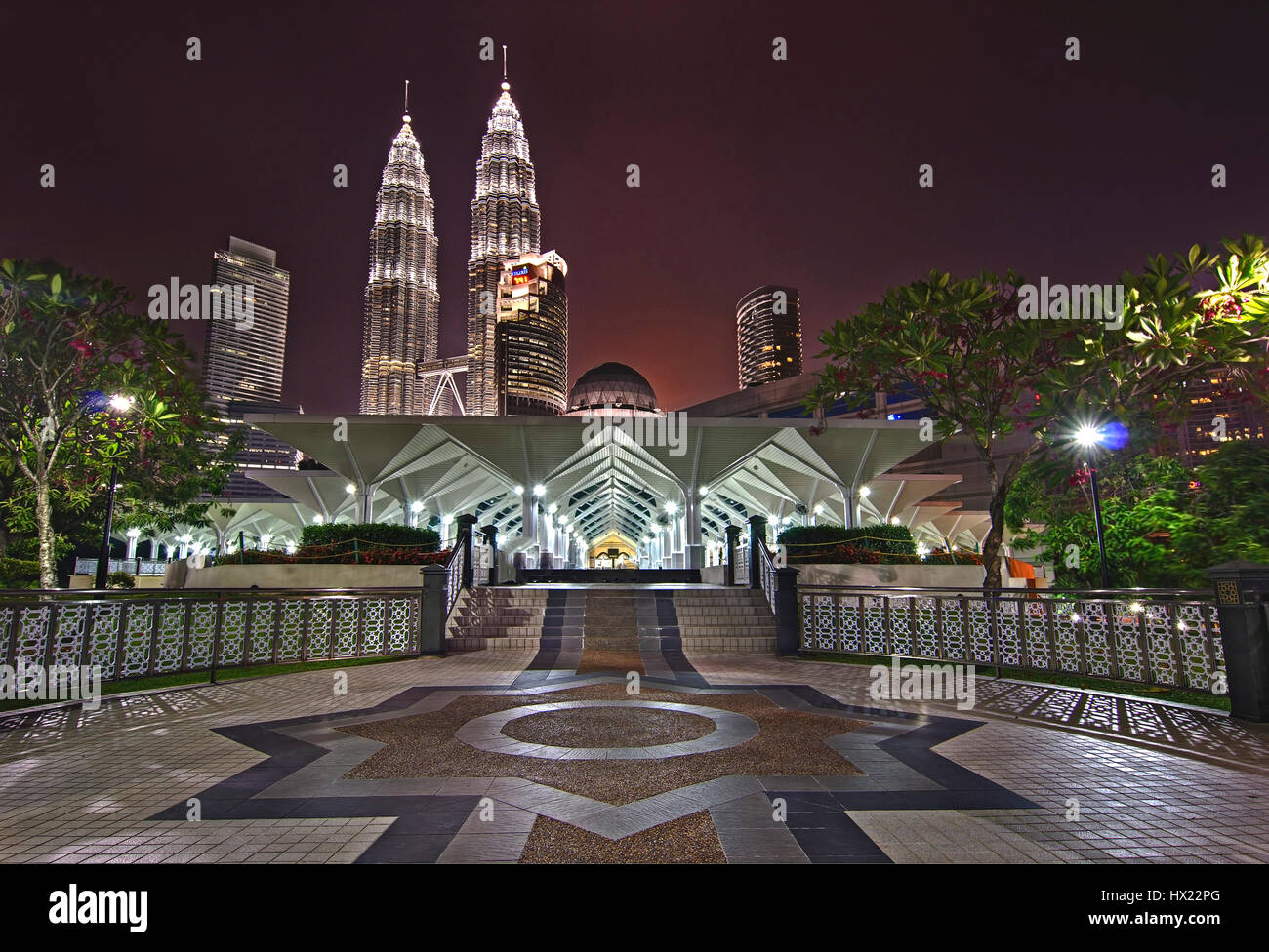 Beautiful KLCC Mosque Stock Photo - Alamy