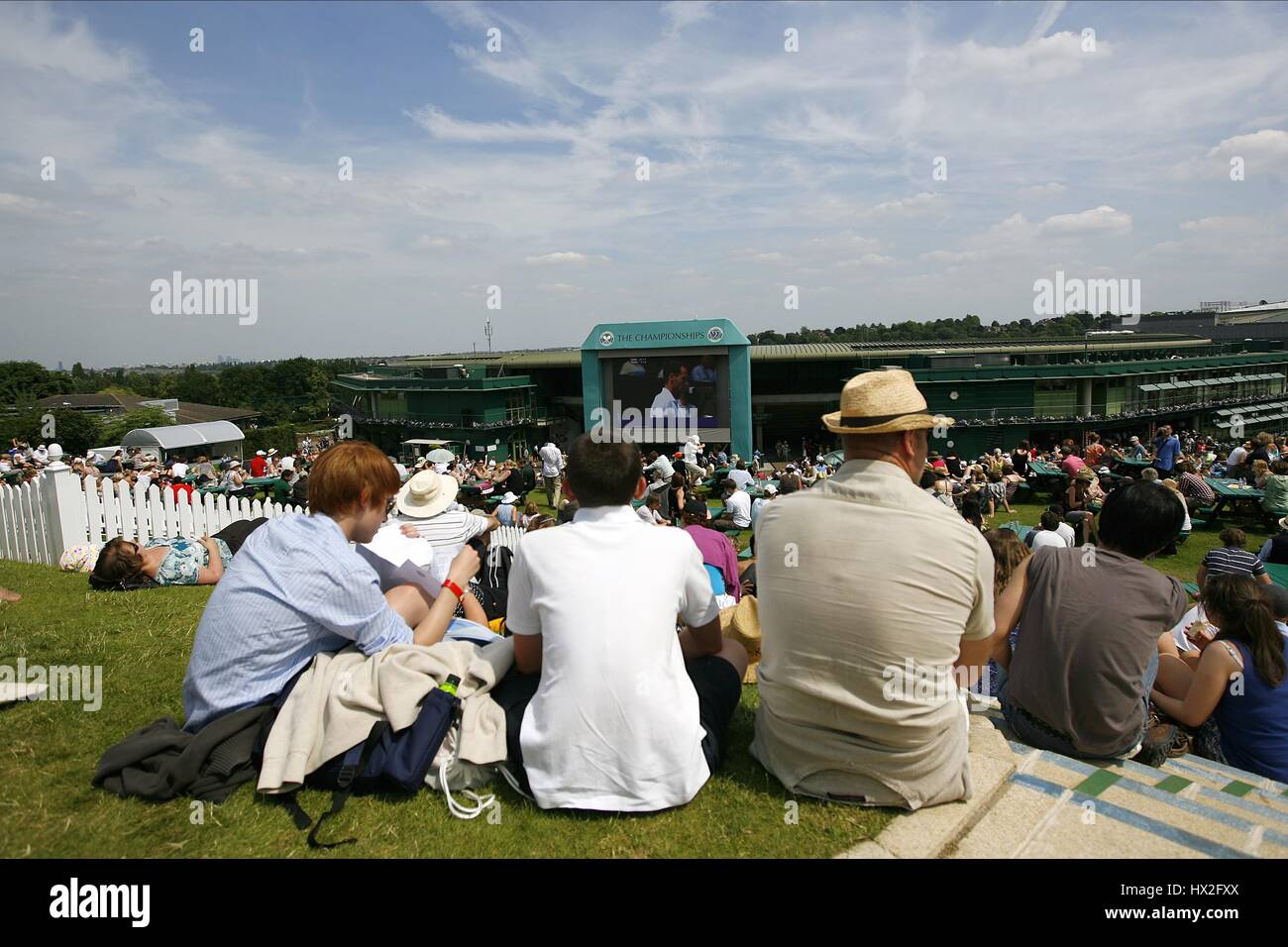 FANS ON HENMAN HILL WIMBLEDON 2010 WIMBLEDON 2010 WIMBLEDON LONDON ...