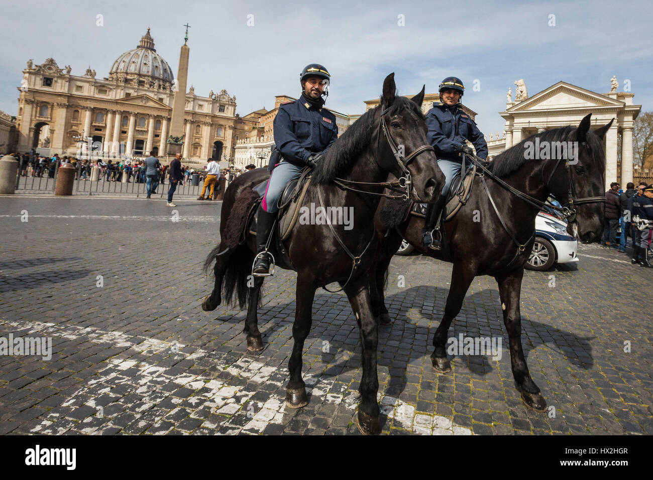 Rome, Italy. 24th Mar, 2017. Italian paramilitary police patrol stands ...