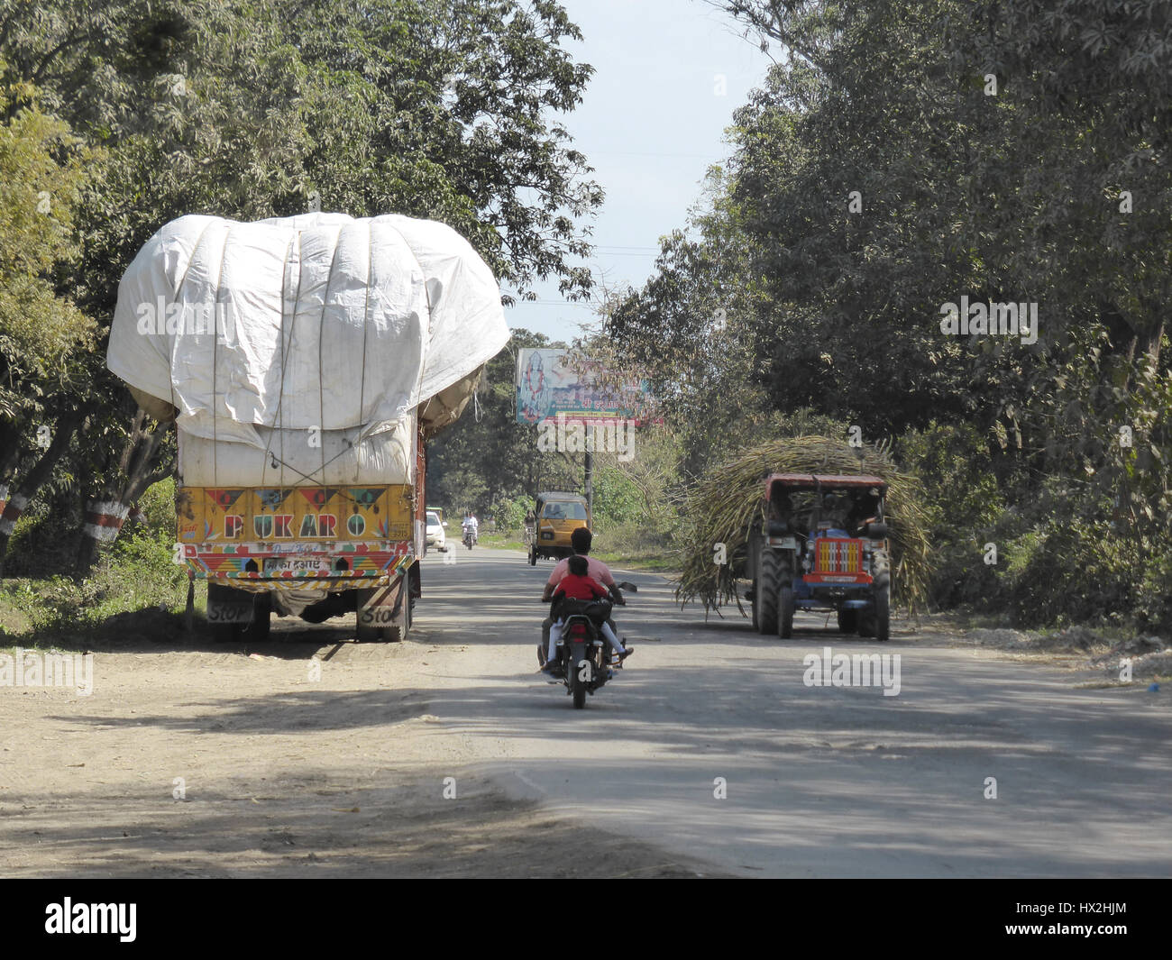 Road transport india hi-res stock photography and images - Alamy