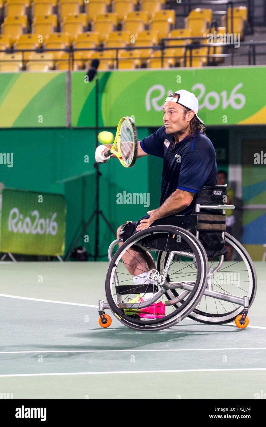 Athlete wheelchair paralympics rio hi-res stock photography and images ...