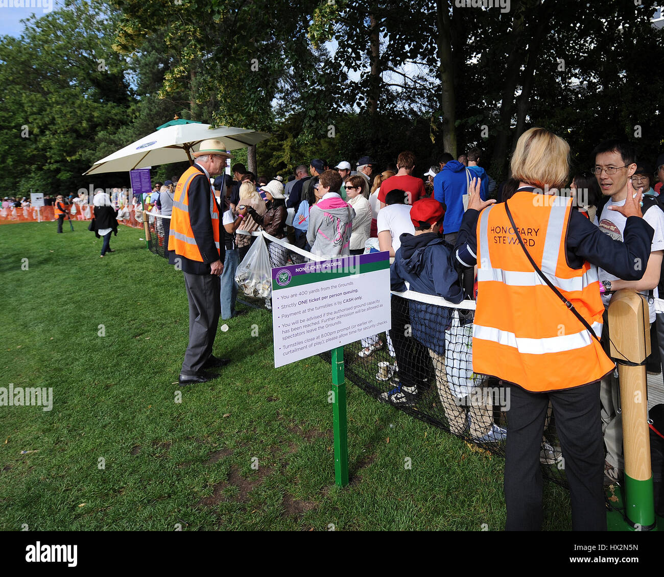 WIMBLEDON QUEUE STEWARD THE WIMBLEDON THE WIMBLEDON CHAMPIONSHIPS THE ...