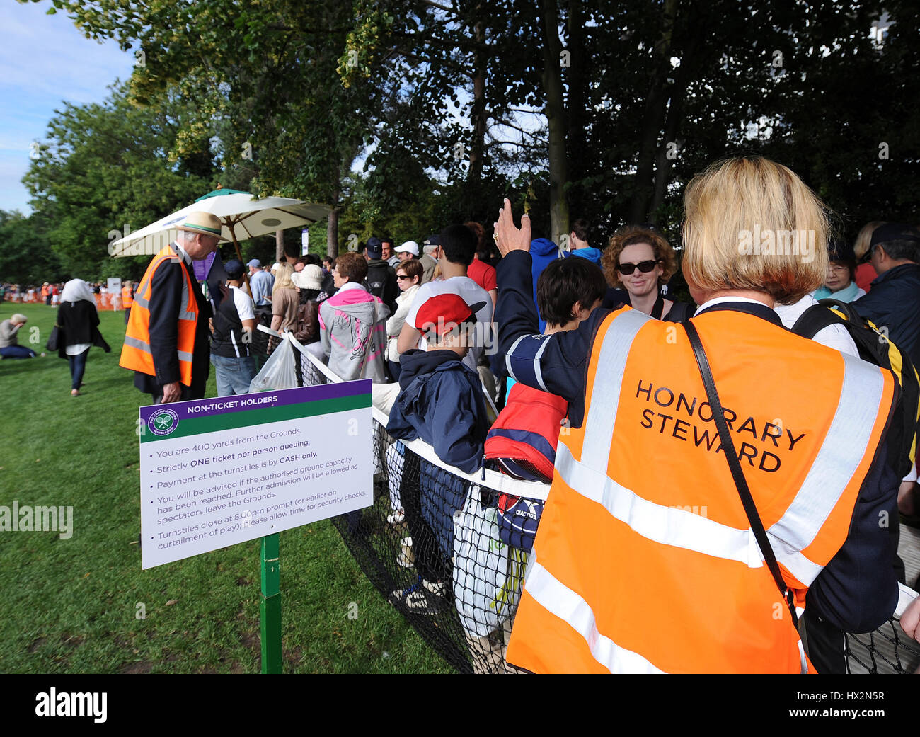 Queue for wimbledon hi-res stock photography and images - Alamy