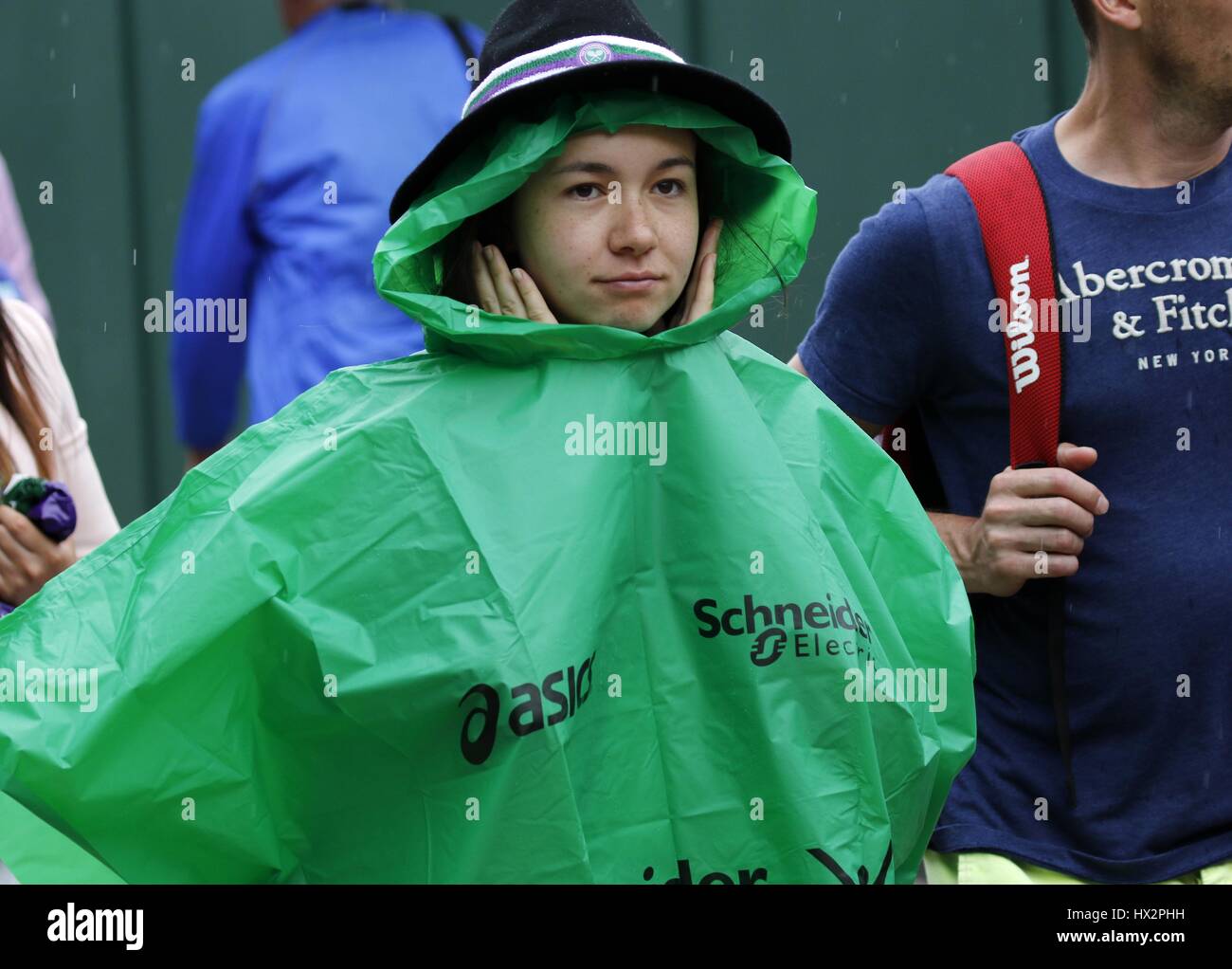 WIMBLEDON FAN COMES PREPARED F THE WIMBLEDON CHAMPIONSHIPS 20 THE ALL ...