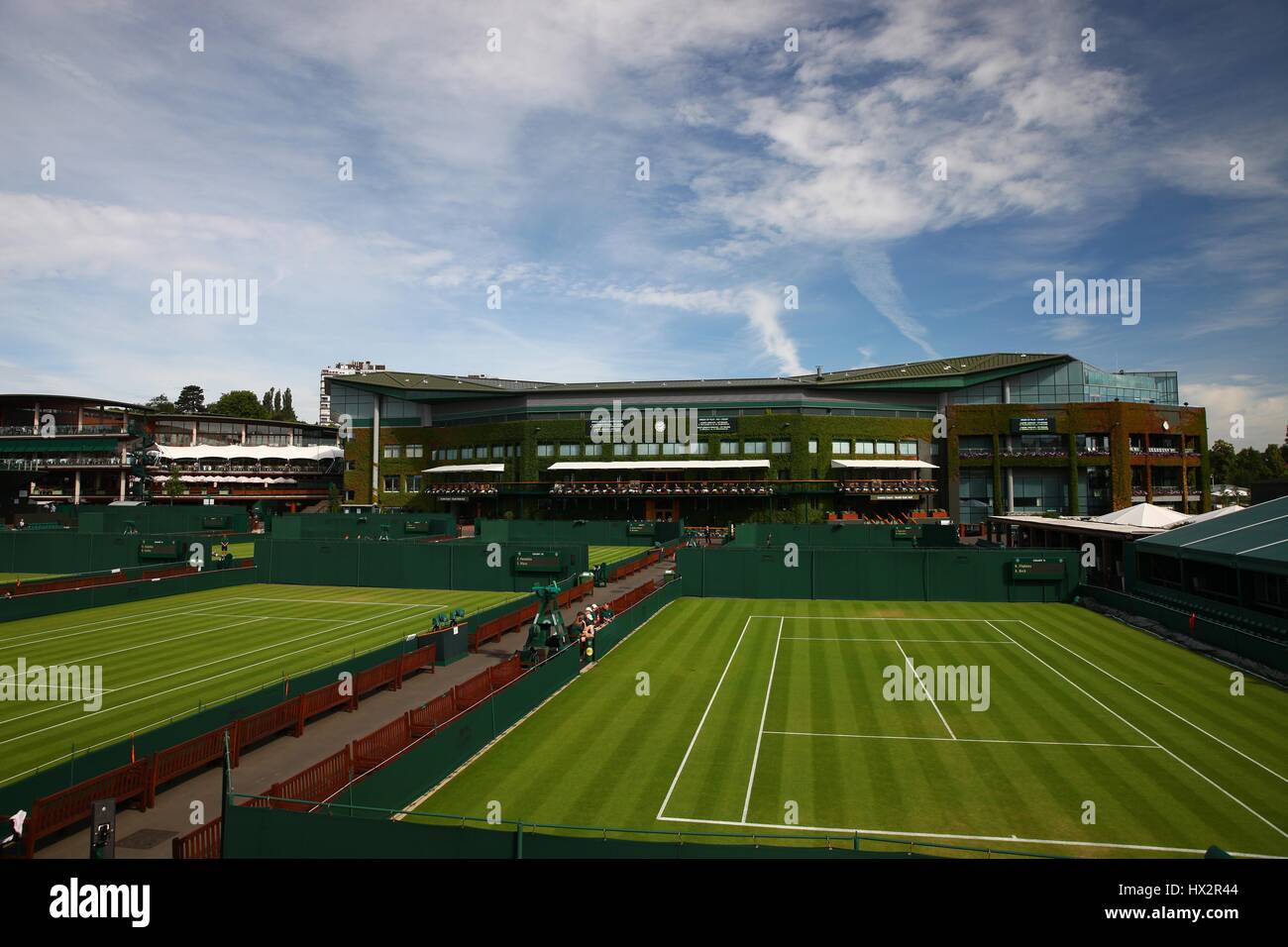 WIMBLEDON CENTER COURT & OUTSI THE WIMBLEDON CHAMPIONSHIPS 20 THE ALL ...