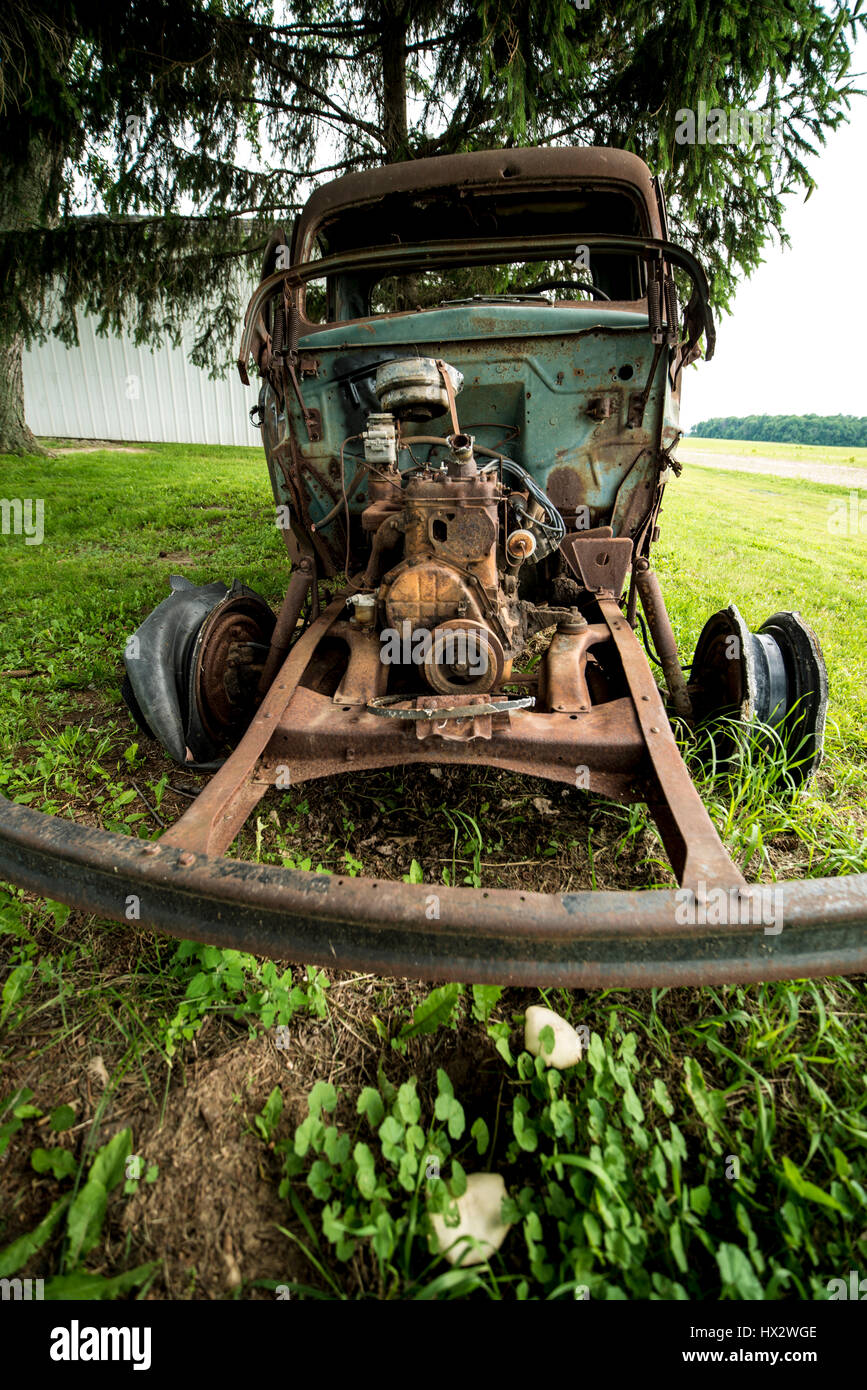old vintage rusty truck Stock Photo - Alamy