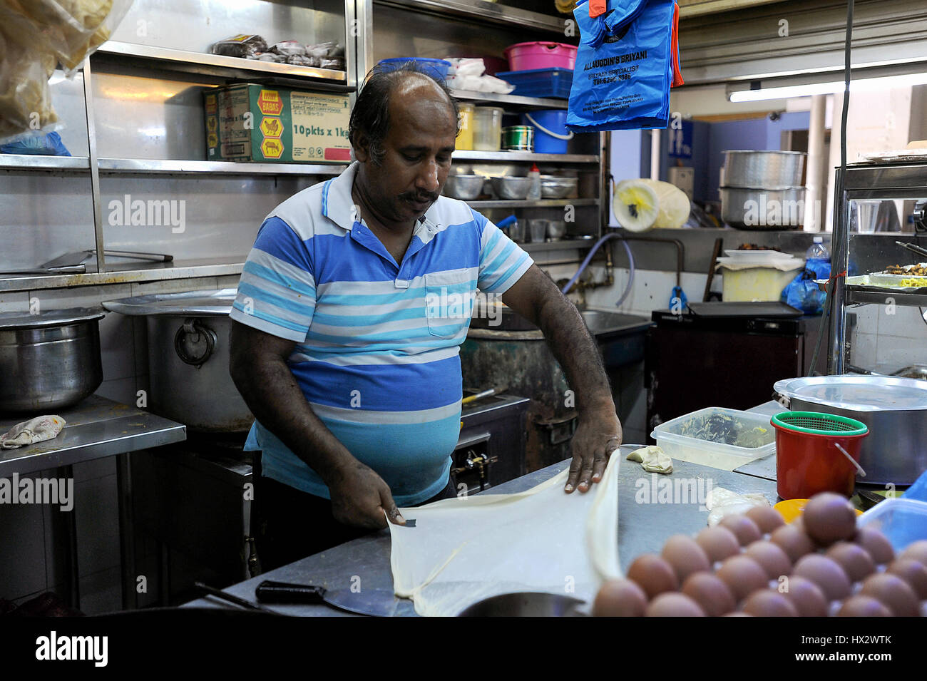 Roti prata hi-res stock photography and images - Alamy