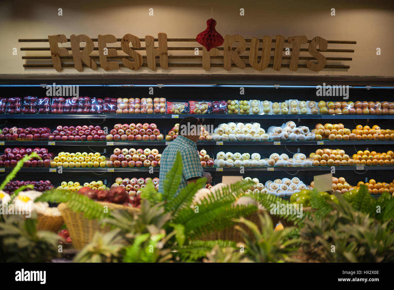 25.01.2017, Yangon, Republic of the Union of Myanmar, Asia - A customer ...