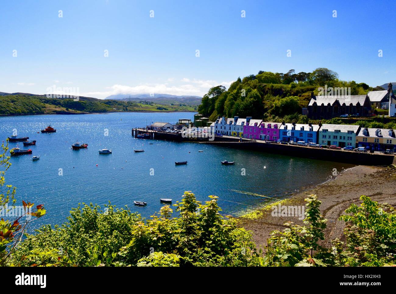 Portree harbour hi-res stock photography and images - Alamy