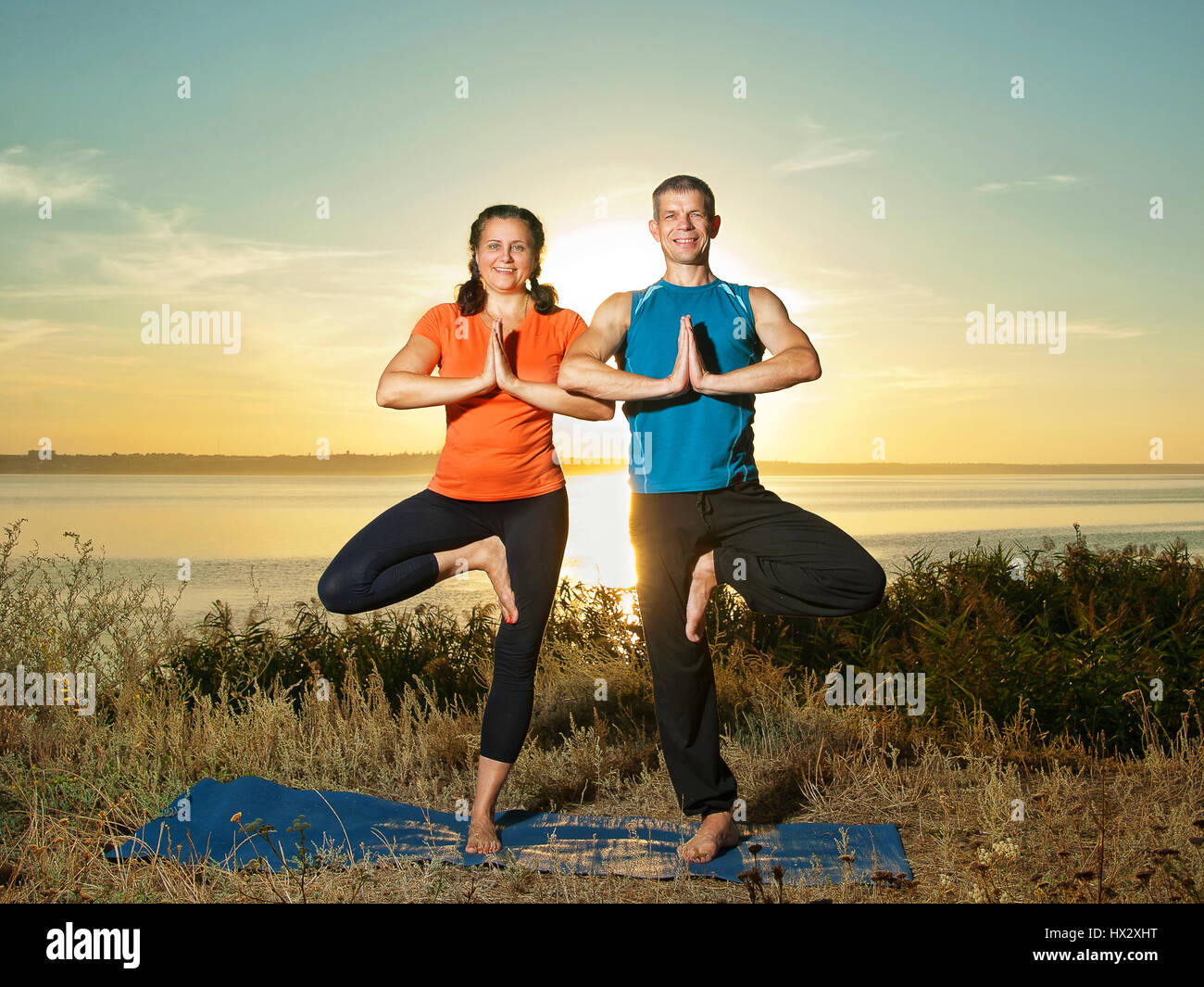 Team spirit outdoors hi-res stock photography and images - Alamy