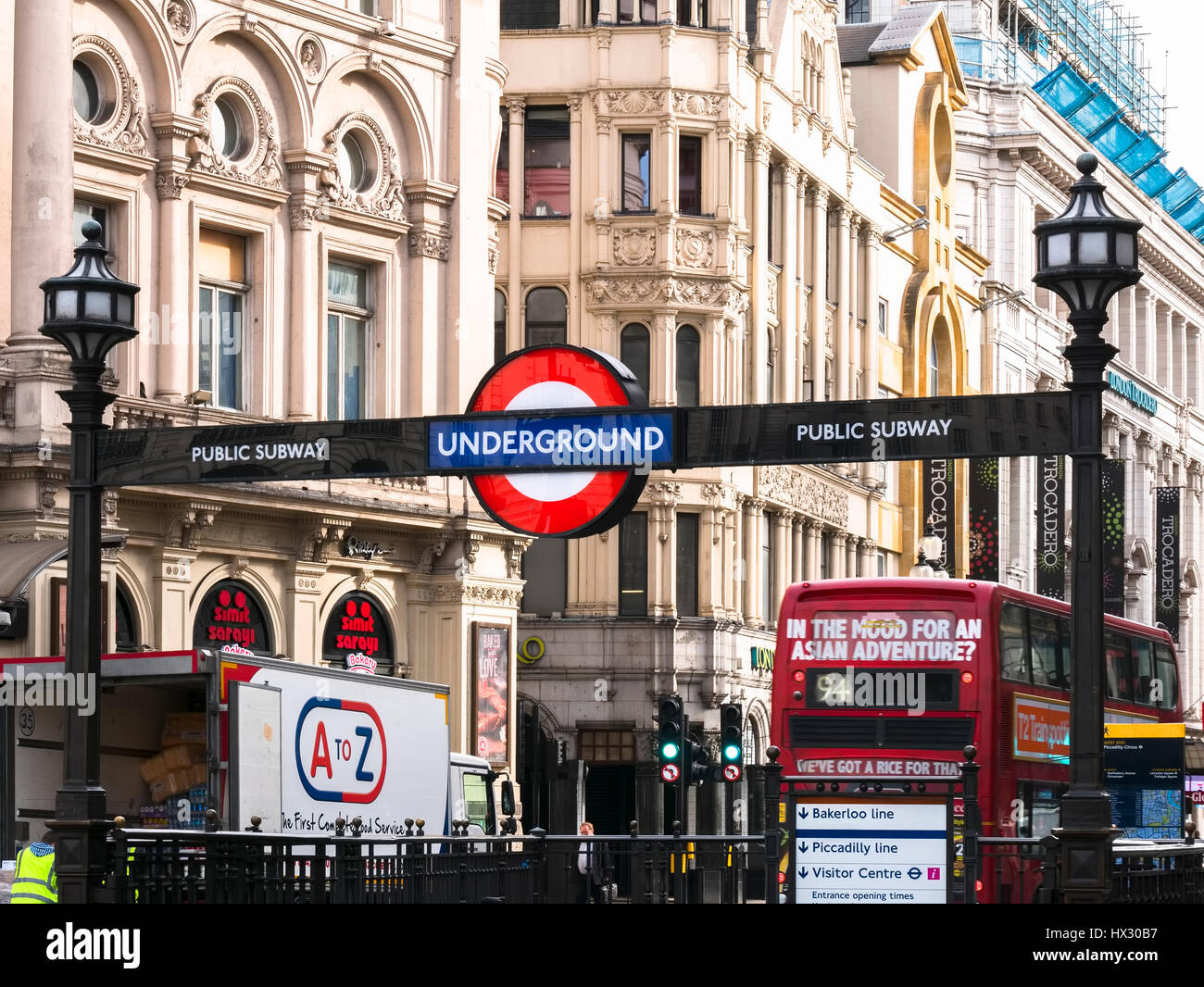 Piccadilly circus underground station hi-res stock photography and ...