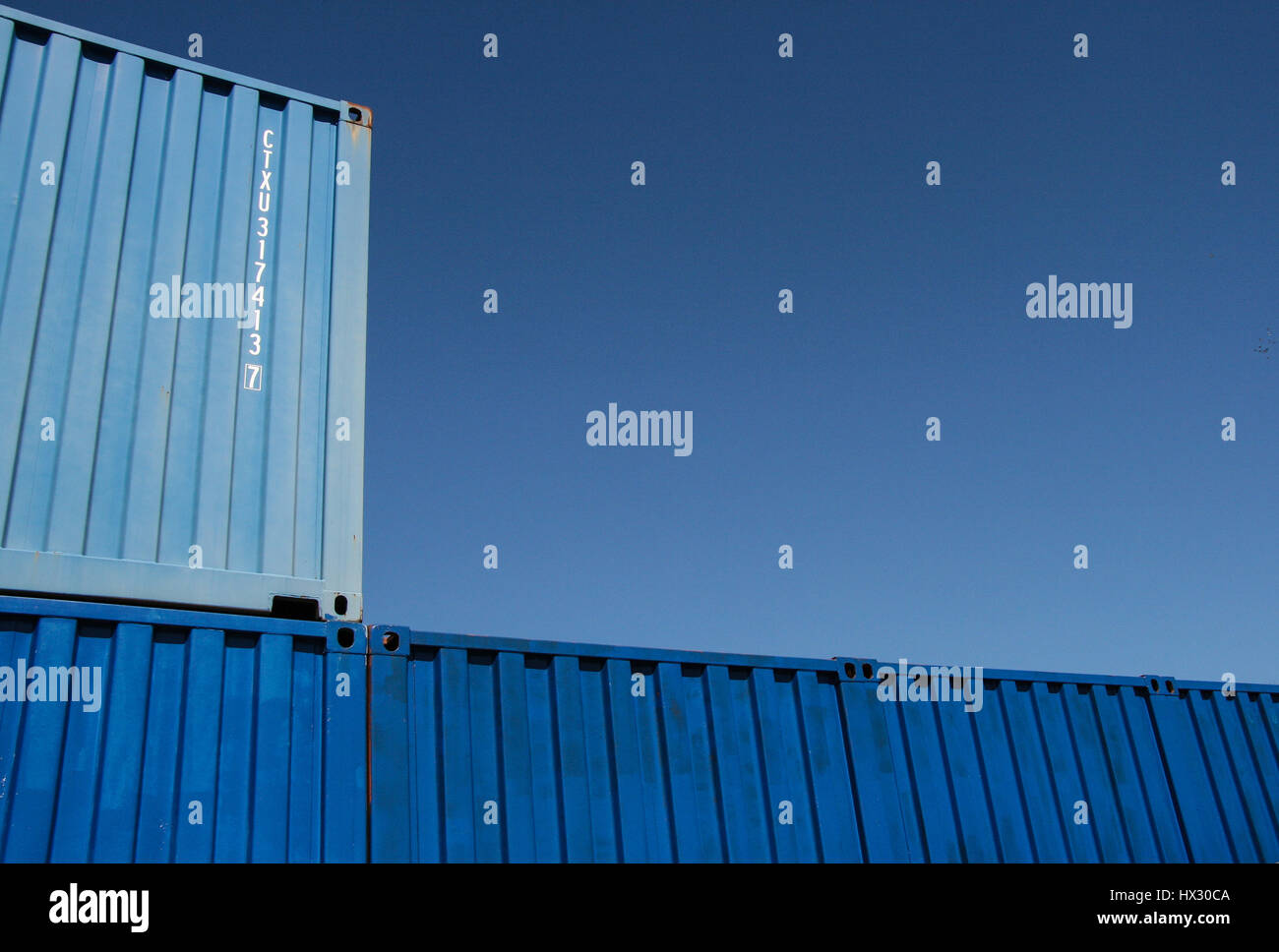 Blue storage hi-res stock photography and images - Alamy