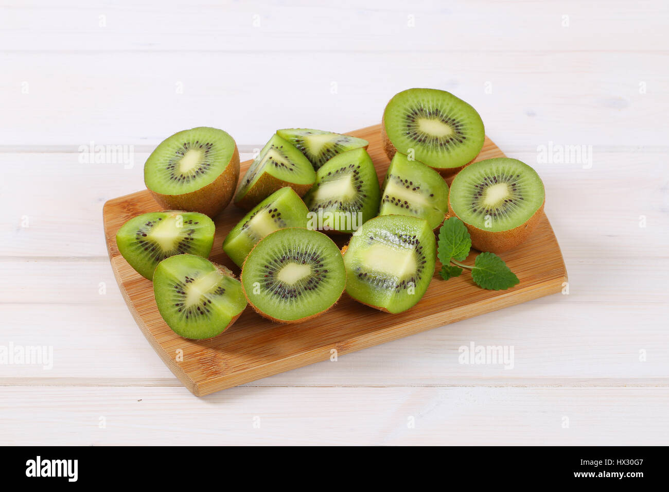Pile sliced kiwi on hi-res stock photography and images - Alamy