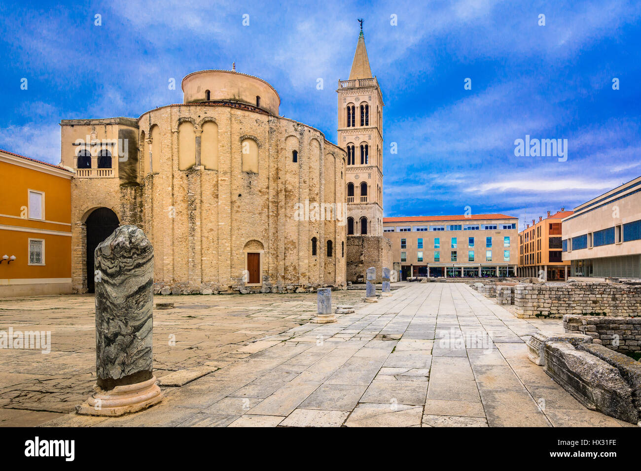 Religious monuments hi-res stock photography and images - Alamy