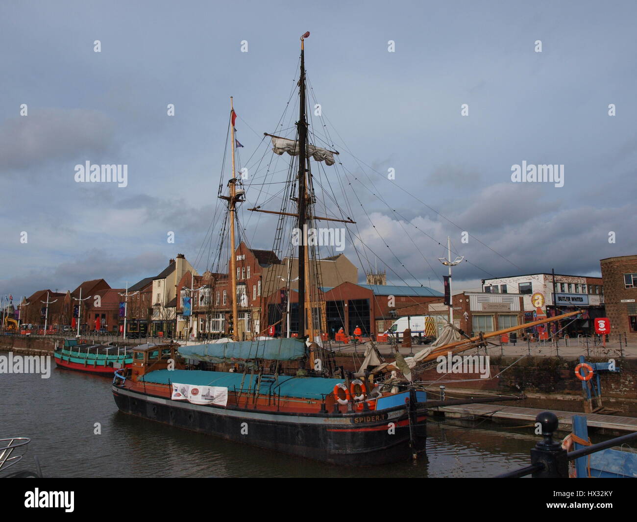 Views around Hull Marina Stock Photo - Alamy