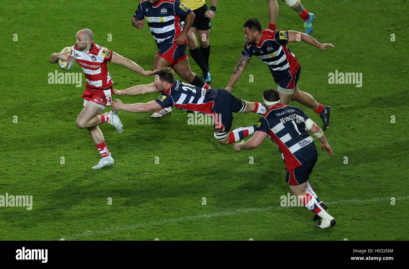 Gloucester's Charlie Sharples gets past Bristol's Lewis Ludlow during ...