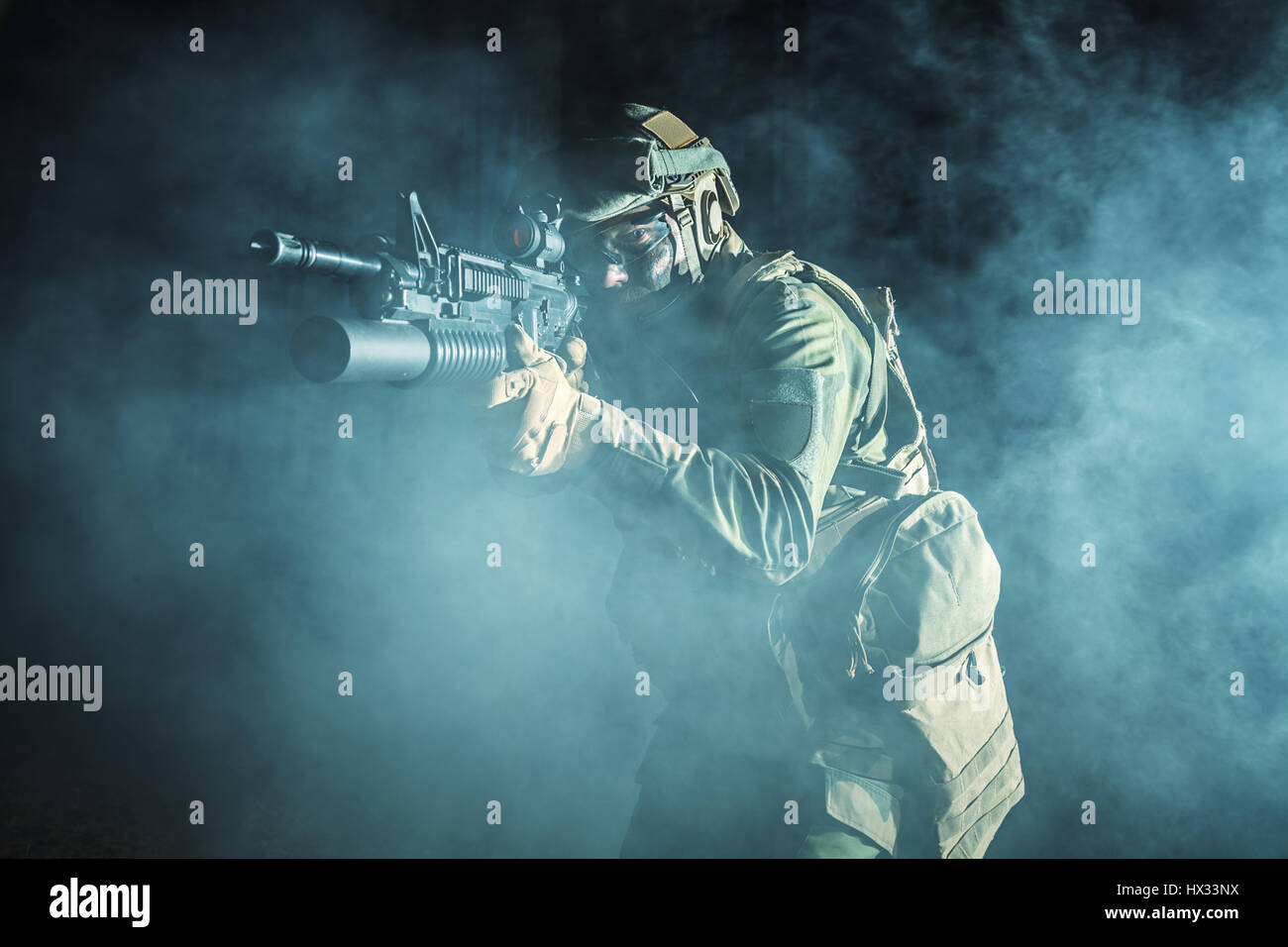 Shadow soldier shooting hi-res stock photography and images - Alamy