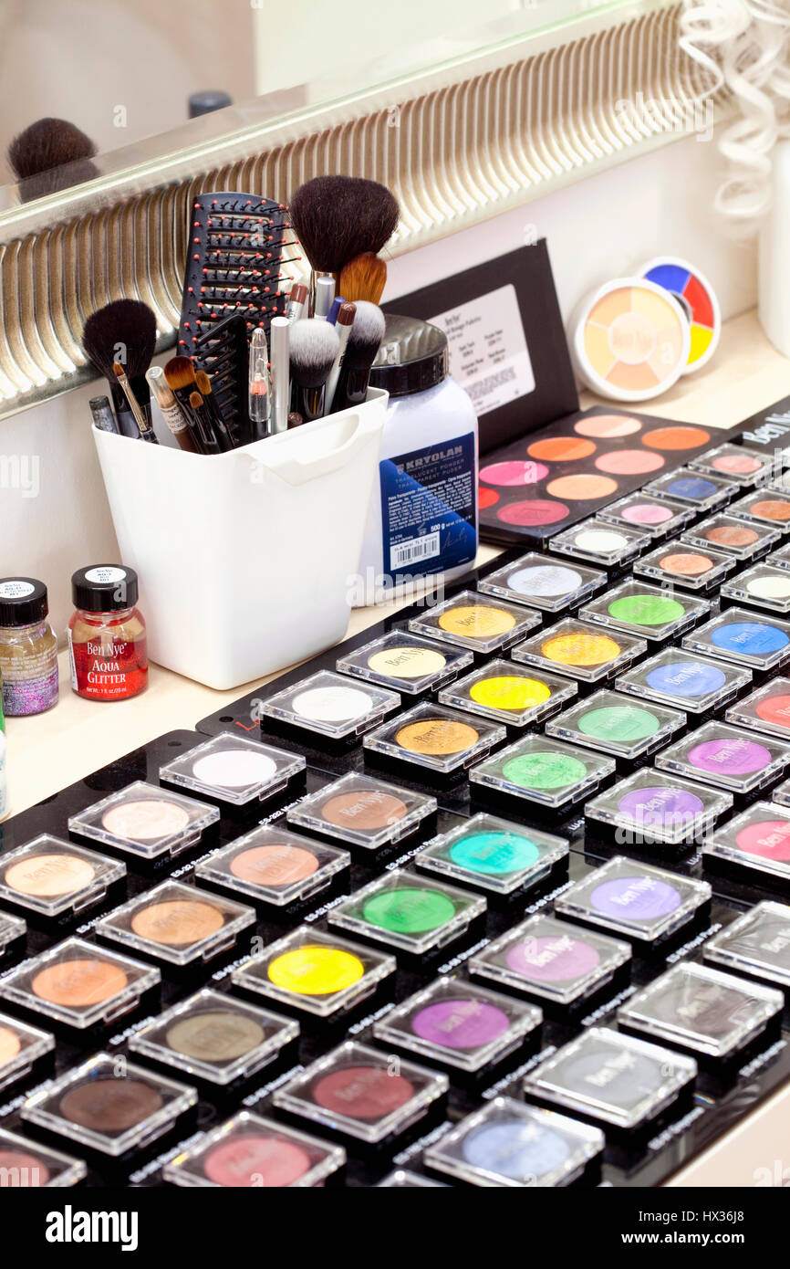 High quality cosmetics hi-res stock photography and images - Alamy