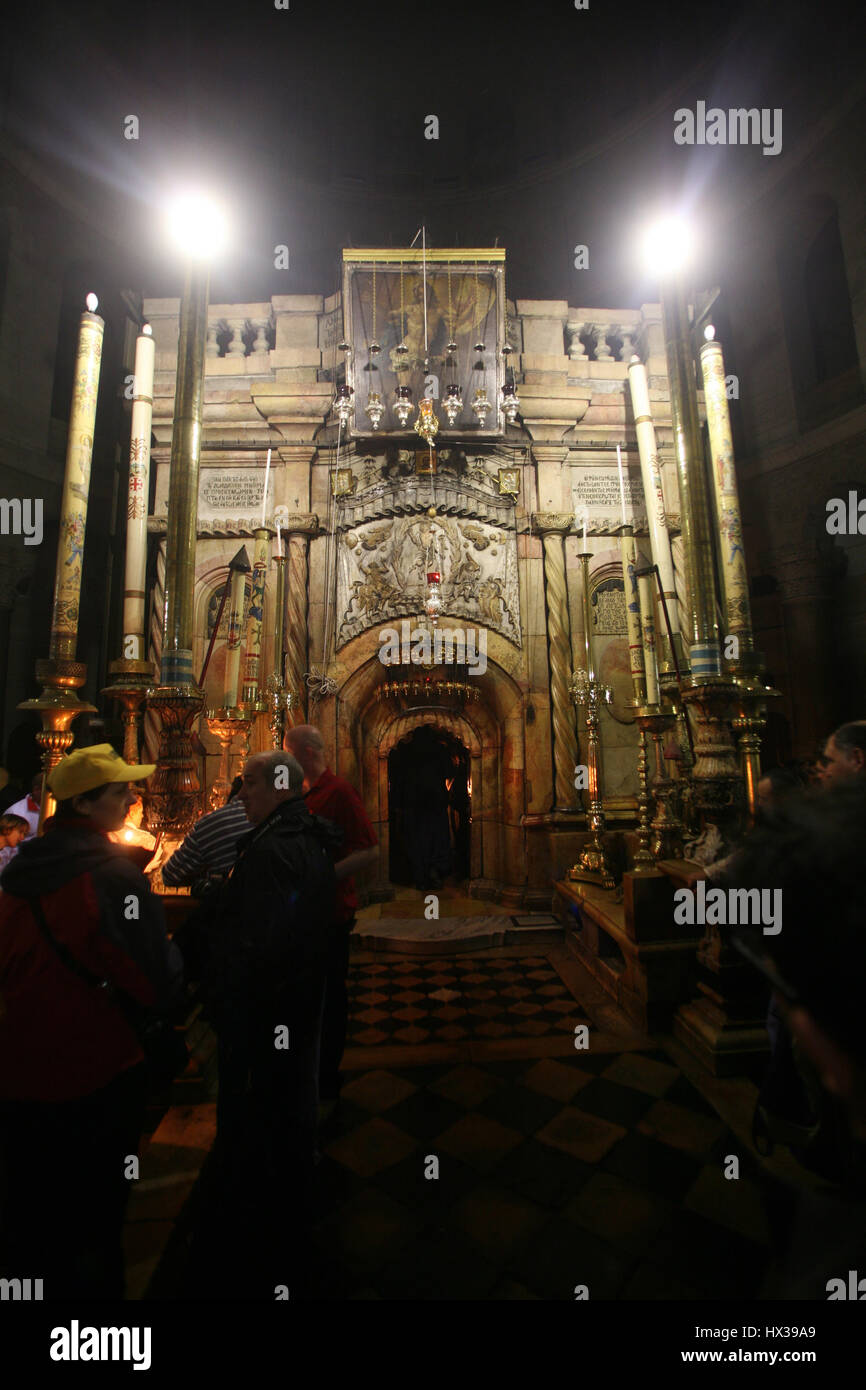 Aedicule church of the holy sepulchre hi-res stock photography and ...