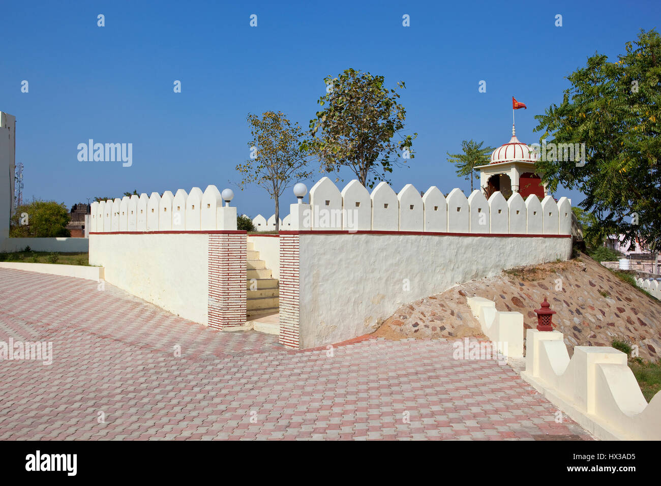 Small hindu temple hi-res stock photography and images - Alamy