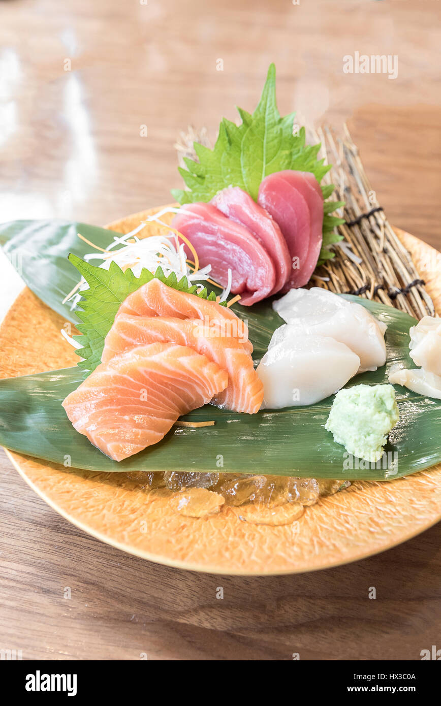 Sashimi grand luxuary japanese cuisine Stock Photo - Alamy
