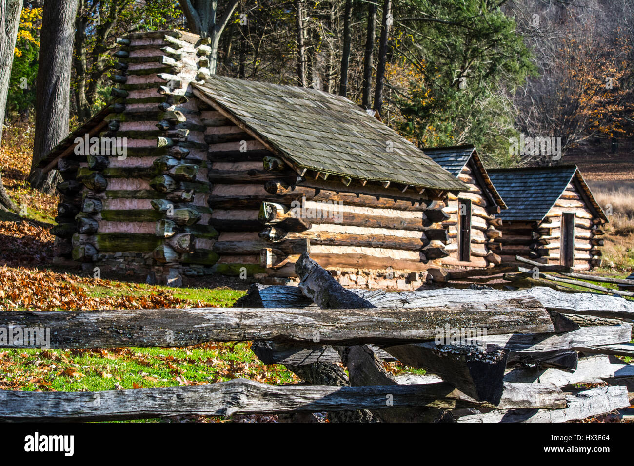 Old cabins hi-res stock photography and images - Alamy