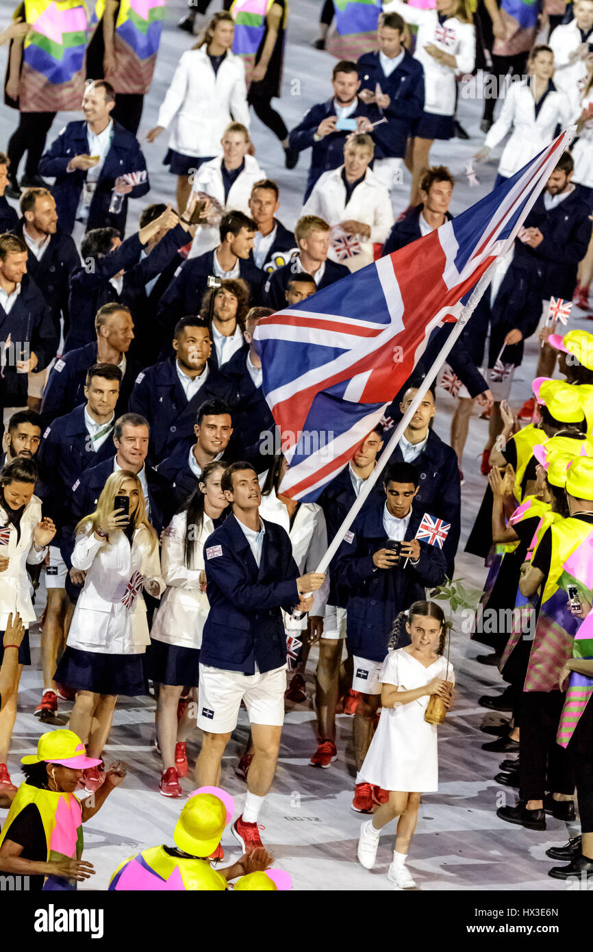 2016 summer olympics ceremony flag hi-res stock photography and images ...